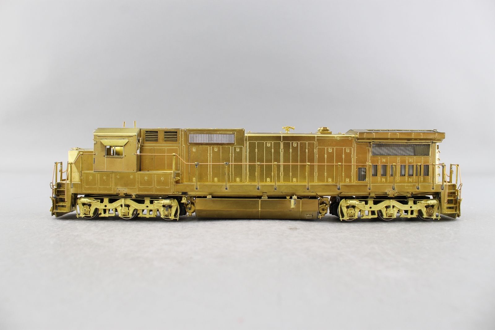 HO Brass Model - OMI 5133 NS Norfolk Southern C39-8 #8664 - 8688 - Unpainted - 1988 Run - Ajin