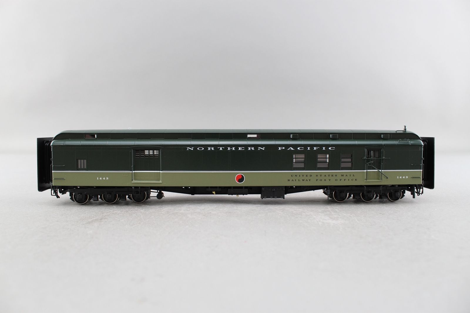 HO Brass Model - W&R NP Northern Pacific Mail & Express Car Loewy #1443 ...