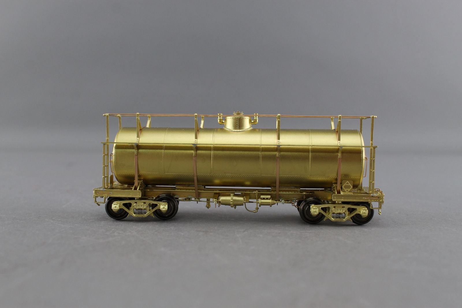HO Brass Model - W&R Pressed Steel Car Co. High Walkway Tank Car One ...