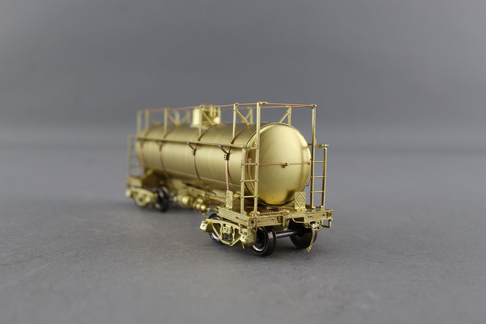 HO Brass Model - W&R Pressed Steel Car Co. High Walkway Tank Car One ...