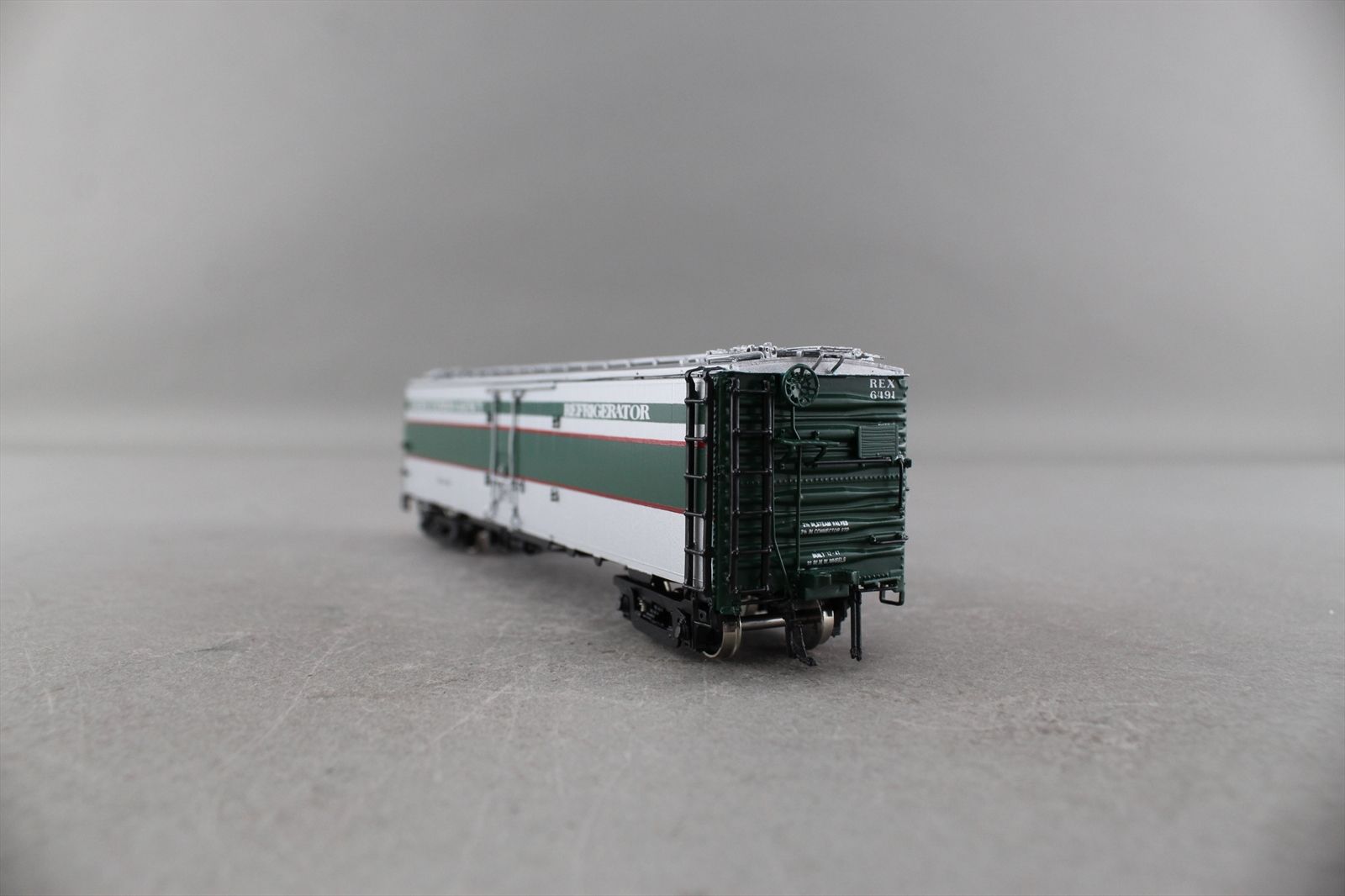 HO Brass Model - CIL 2141.1 REA Railway Express Agency Reefer Steel ...