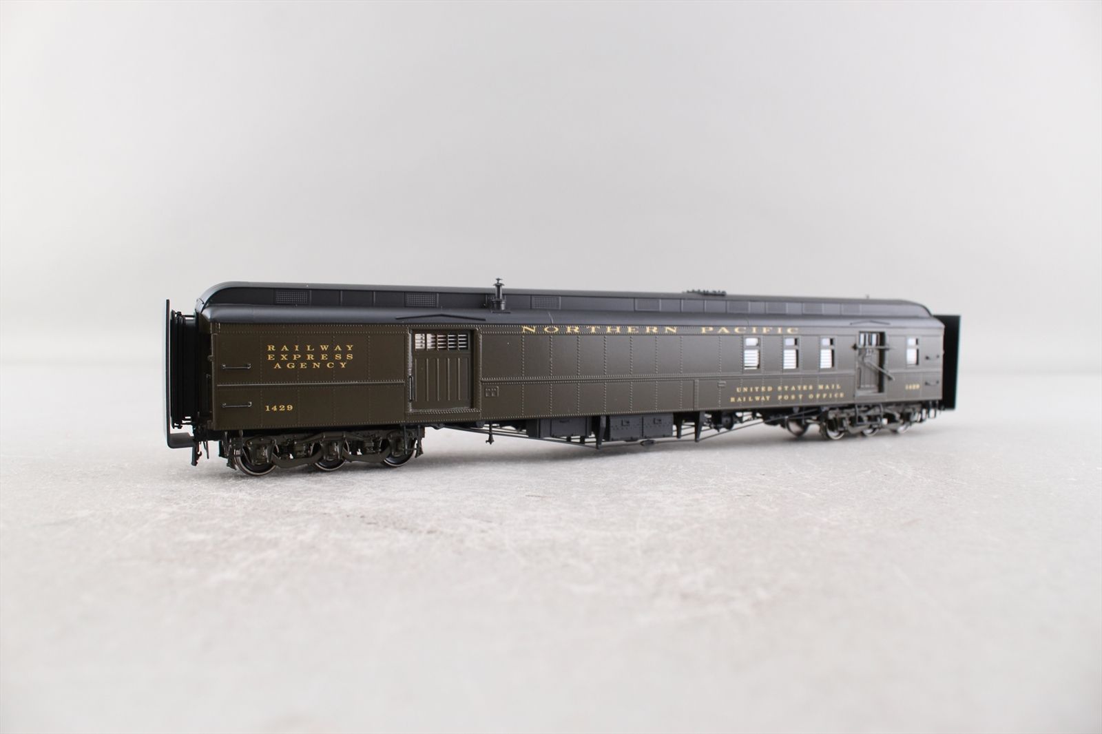 HO Brass Model – W&R NP Northern Pacific Mail & Express Car Pullman ...