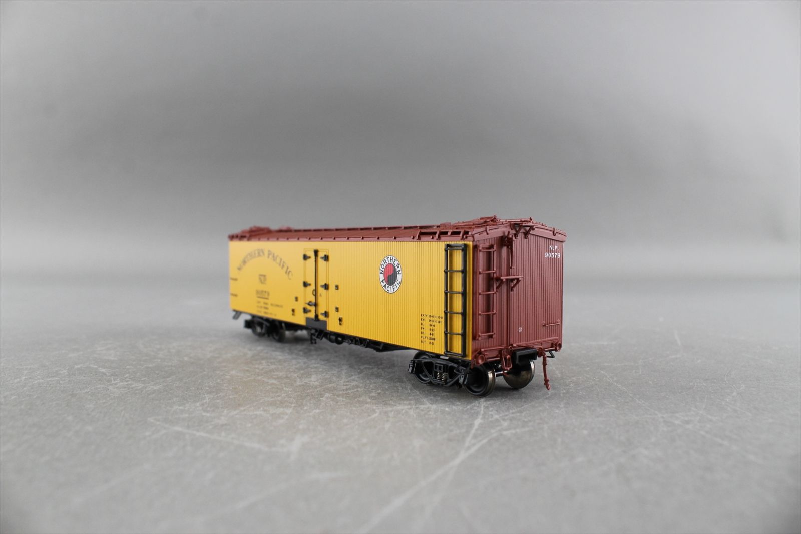HO Brass Model - W&R Version 3 NP Northern Pacific Wood Reefer Yellow ...