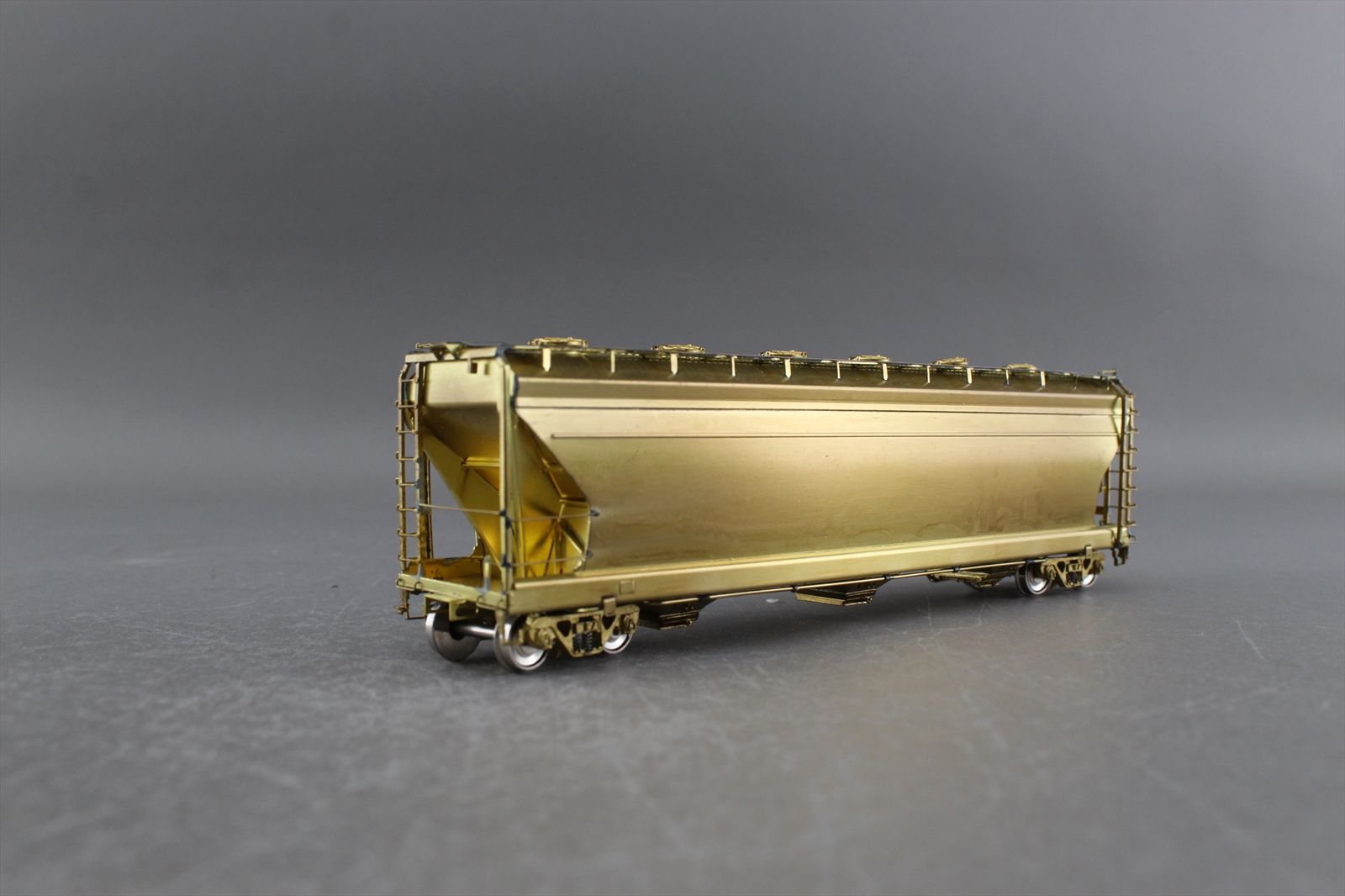 HO Brass Model - OMI 3091 ACF 3 Bay Centerflow 4650 Covered Hopper w/ 6 ...
