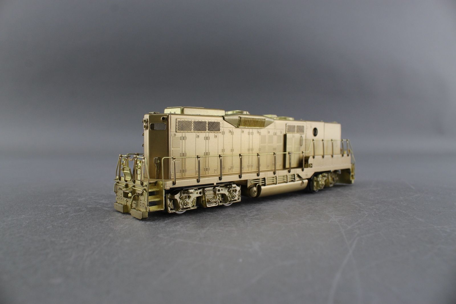 HO Brass Model - Oriental UP Union Pacific GP9 GP9B MB Version - Unpainted - 1984 Run - Samhongsa
