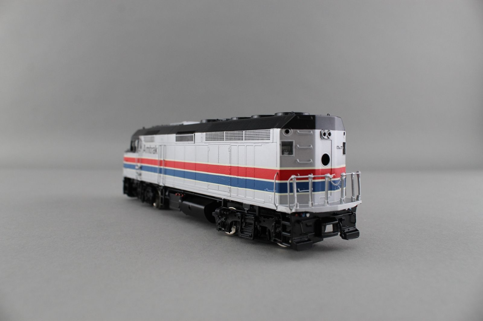 HO Brass Model - PFM Amtrak F40Ph Phase I Wide Band - F/P - 1985 Run ...