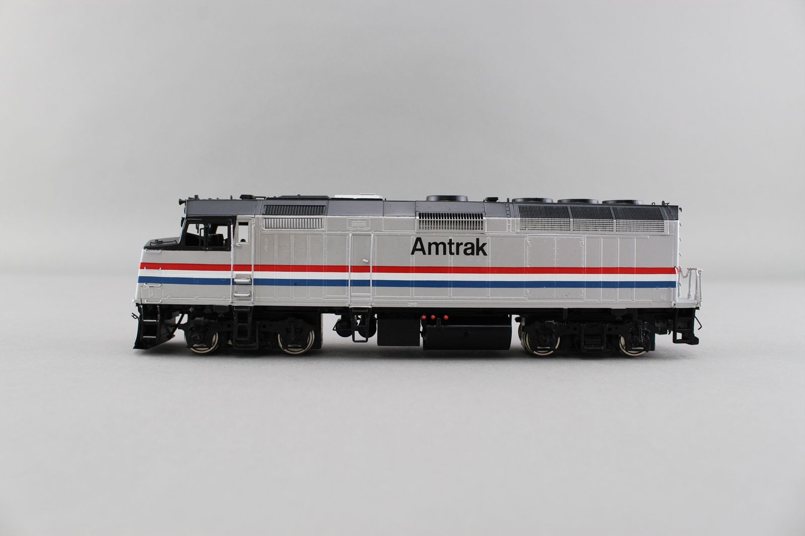 HO Brass Model - PFM Amtrak F40Ph Phase I Equal Even Band - F/P - 1985 ...