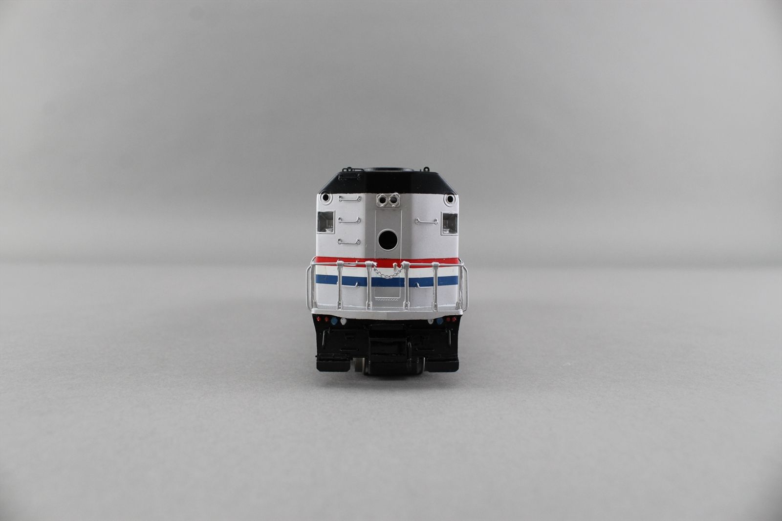 HO Brass Model - PFM Amtrak F40Ph Phase I Equal Even Band - F/P - 1985 ...