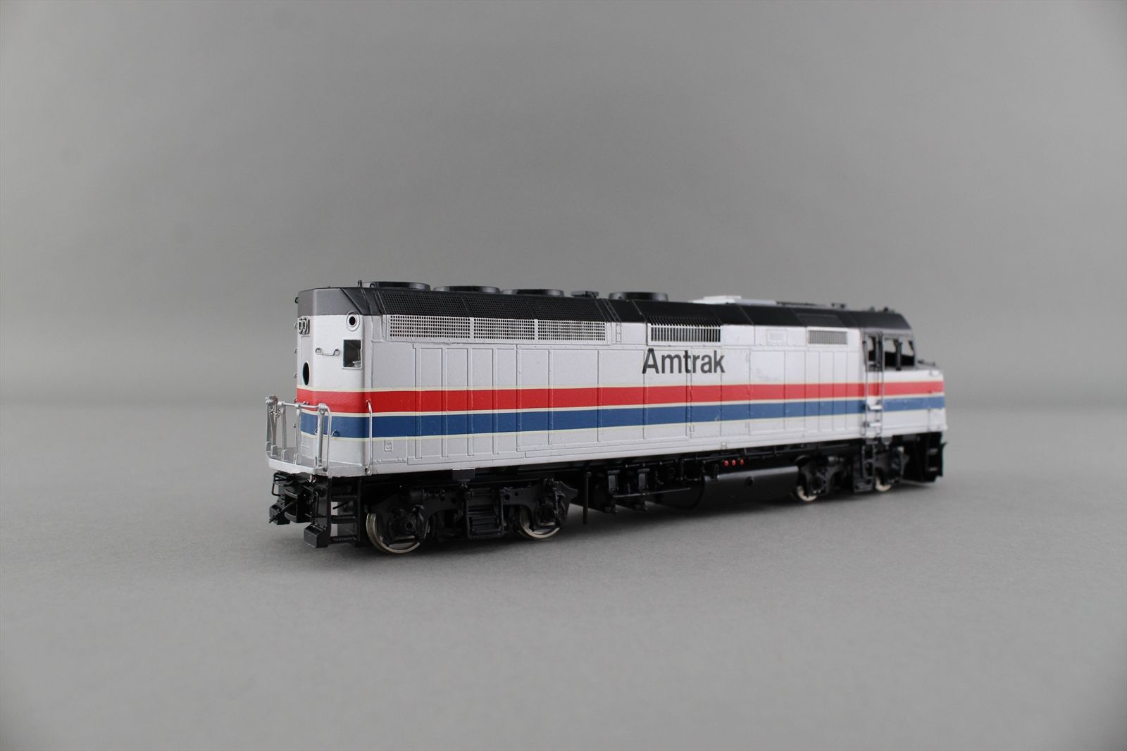 HO Brass Model - PFM Amtrak F40Ph Phase II Wide Band - F/P - 1985 Run ...