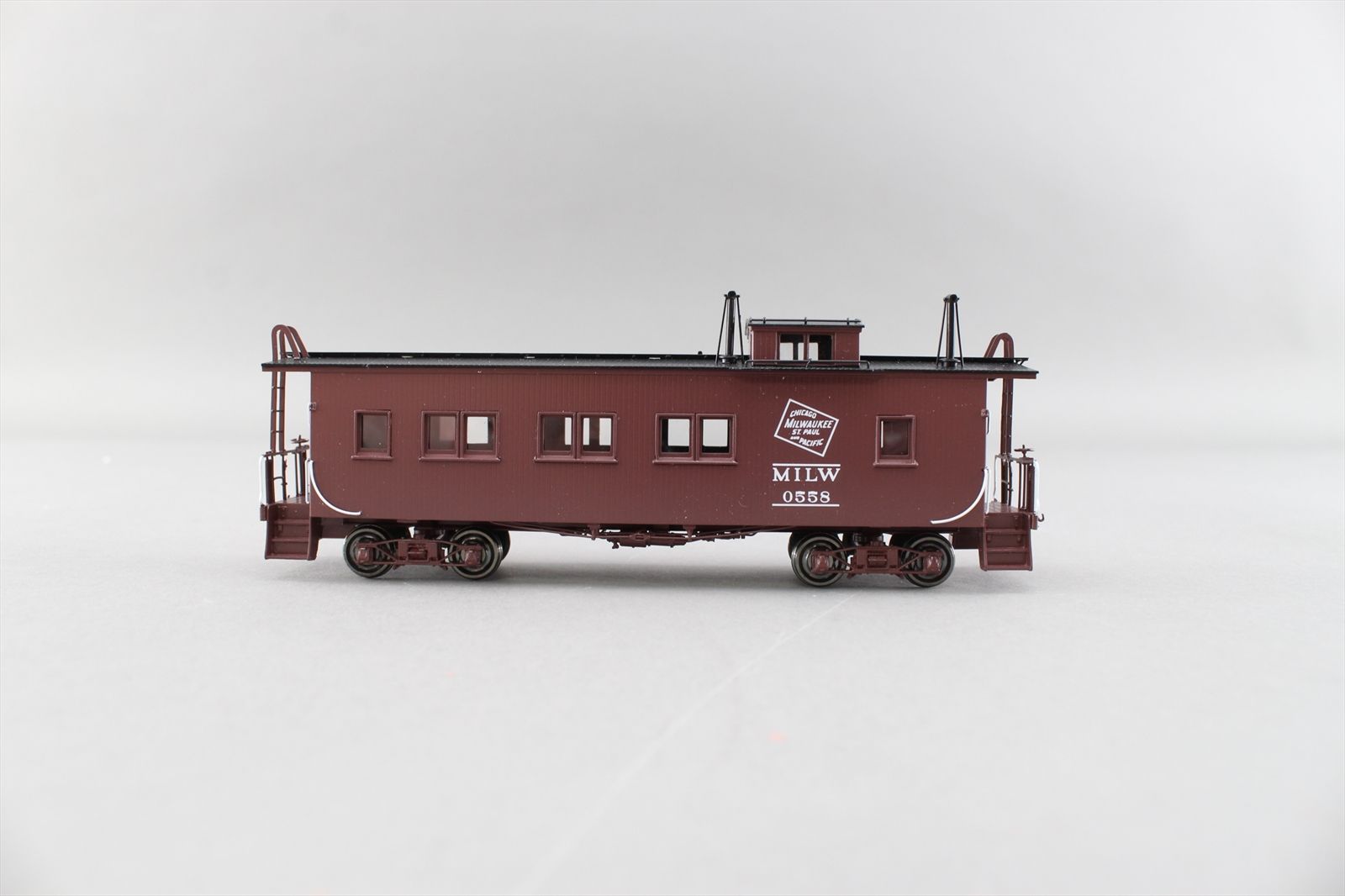 HO Brass Model - OMI 3964.1 Milwaukee 36' Wood Caboose #0558 - F/P - 1999 Run - Ajin
