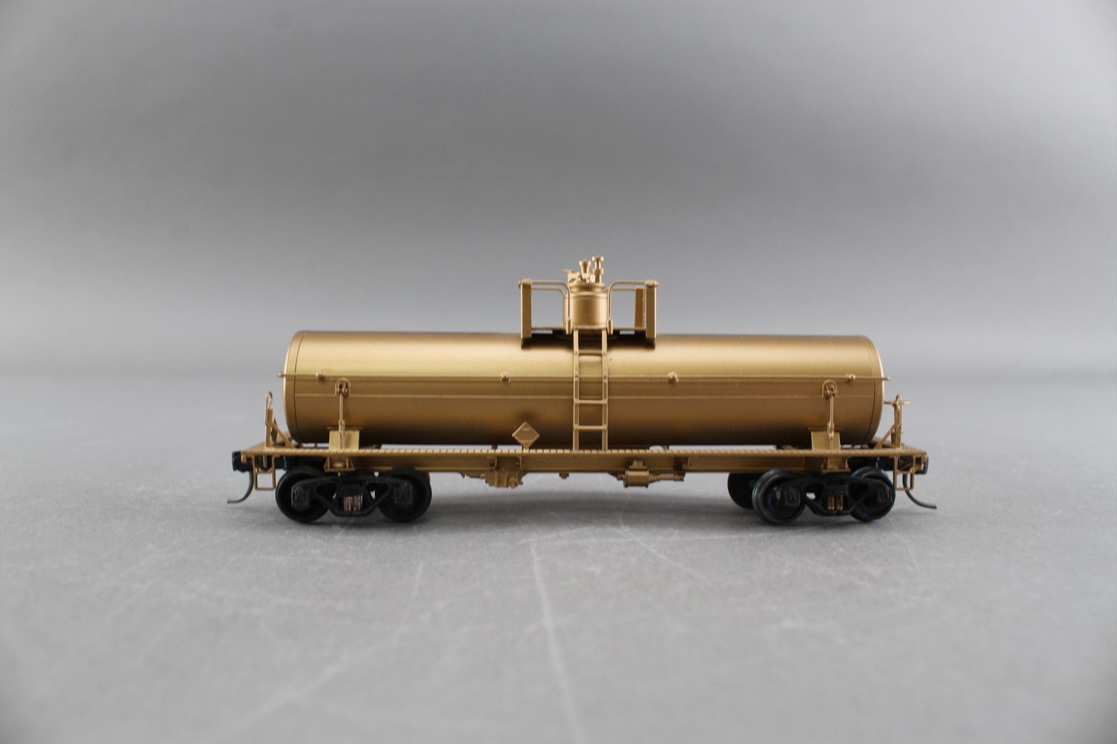 HO Brass Model - Lambert ICC 8000 Gallon Tank Car 103-BW - Unpainted ...