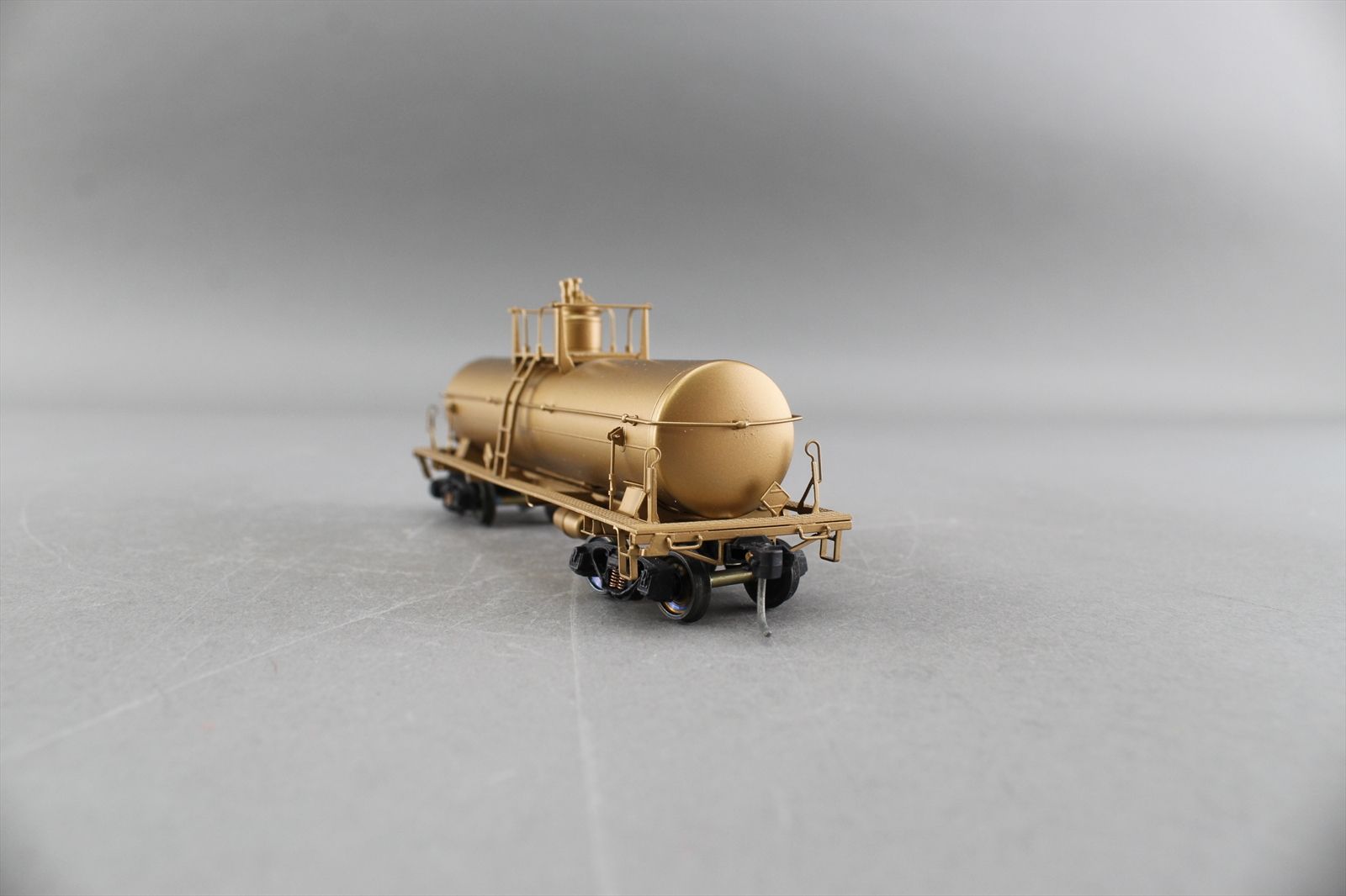 HO Brass Model - Lambert ICC 8000 Gallon Tank Car 103-BW - Unpainted ...