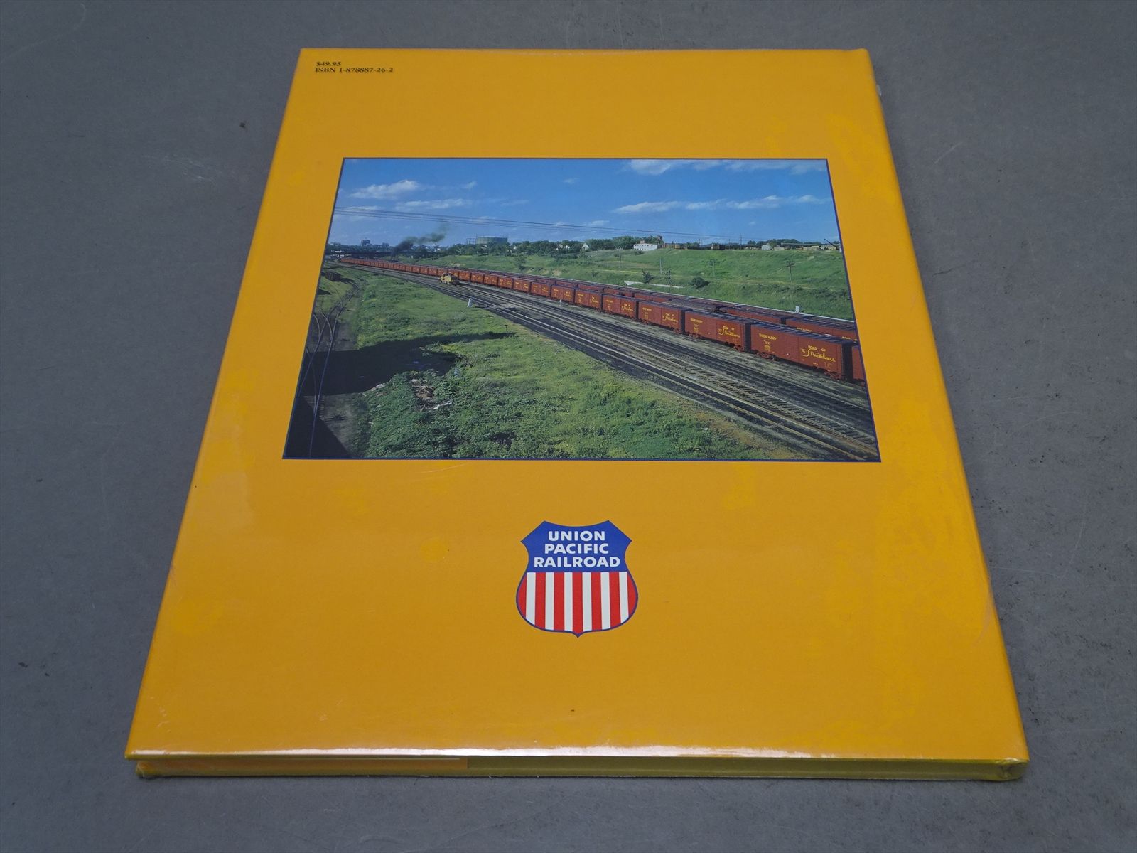 Railroad Book - UP (Union Pacific) Color Guide to Freight and Passenger ...