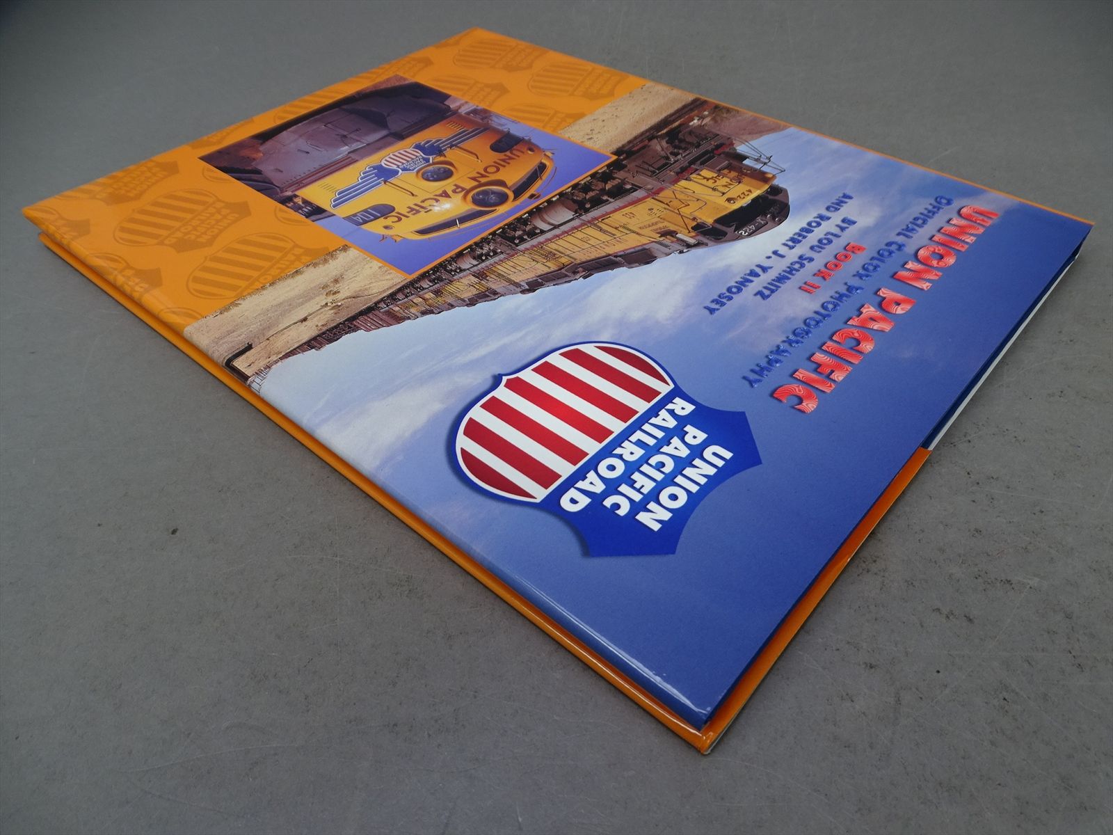 Railroad - Union Pacific Official Color Photography Book II - Lou ...