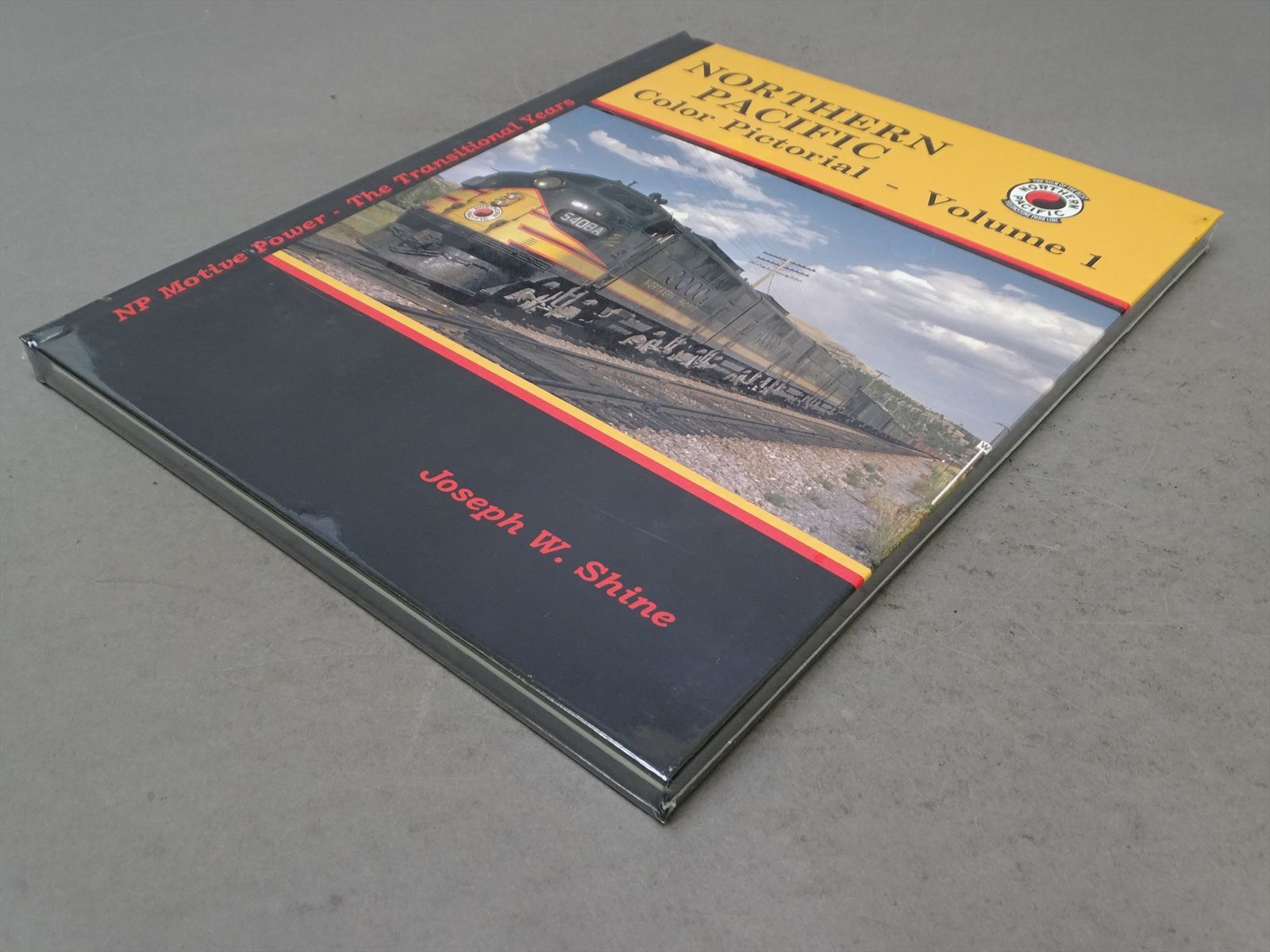 Railroad Book - Northern Pacific Color Pictorial, Vol. 1: NP Motive ...