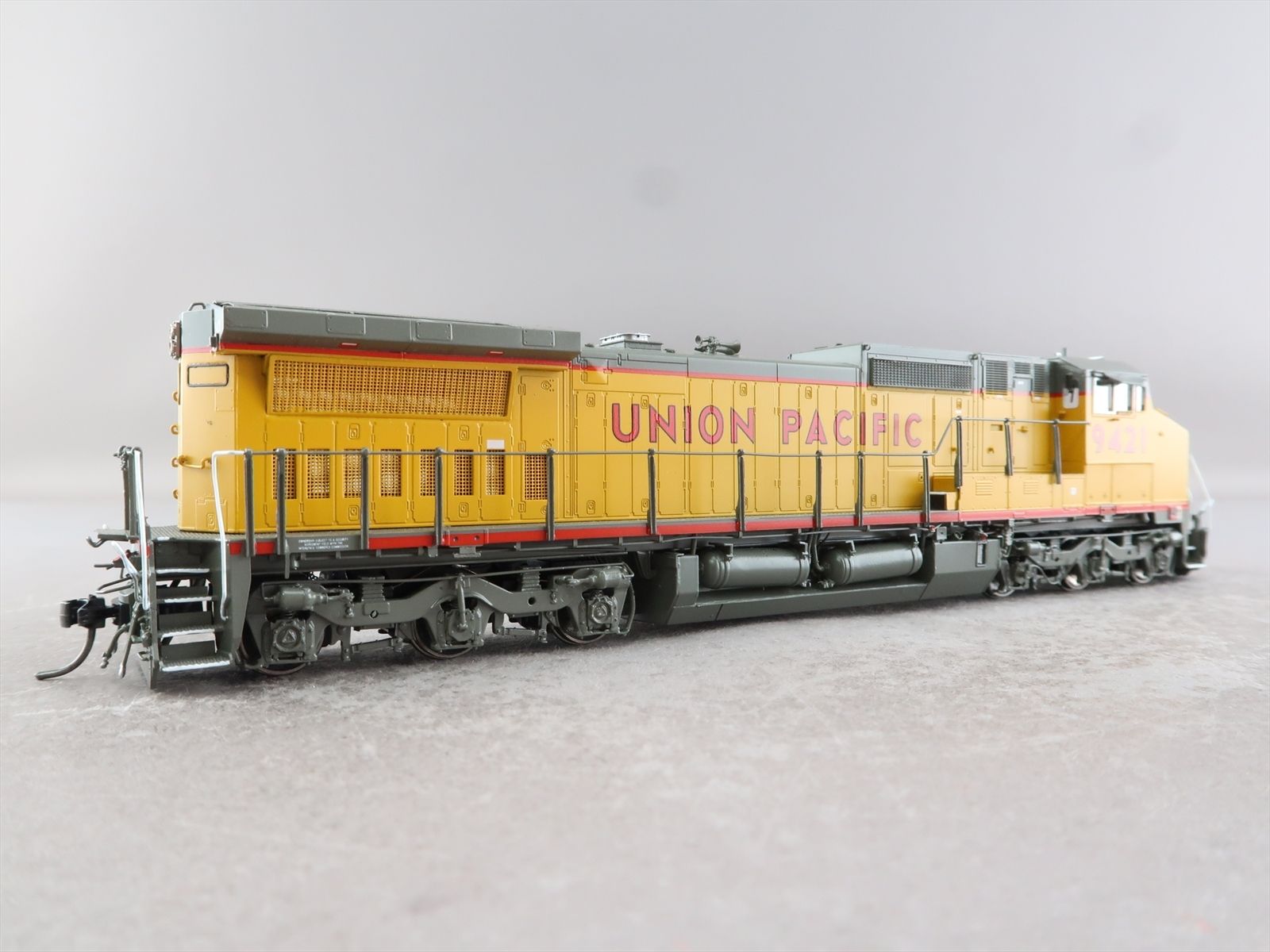 HO Brass Model - OMI 5835.1 UP Union Pacific Dash 8-40CW #9421 - F/P ...