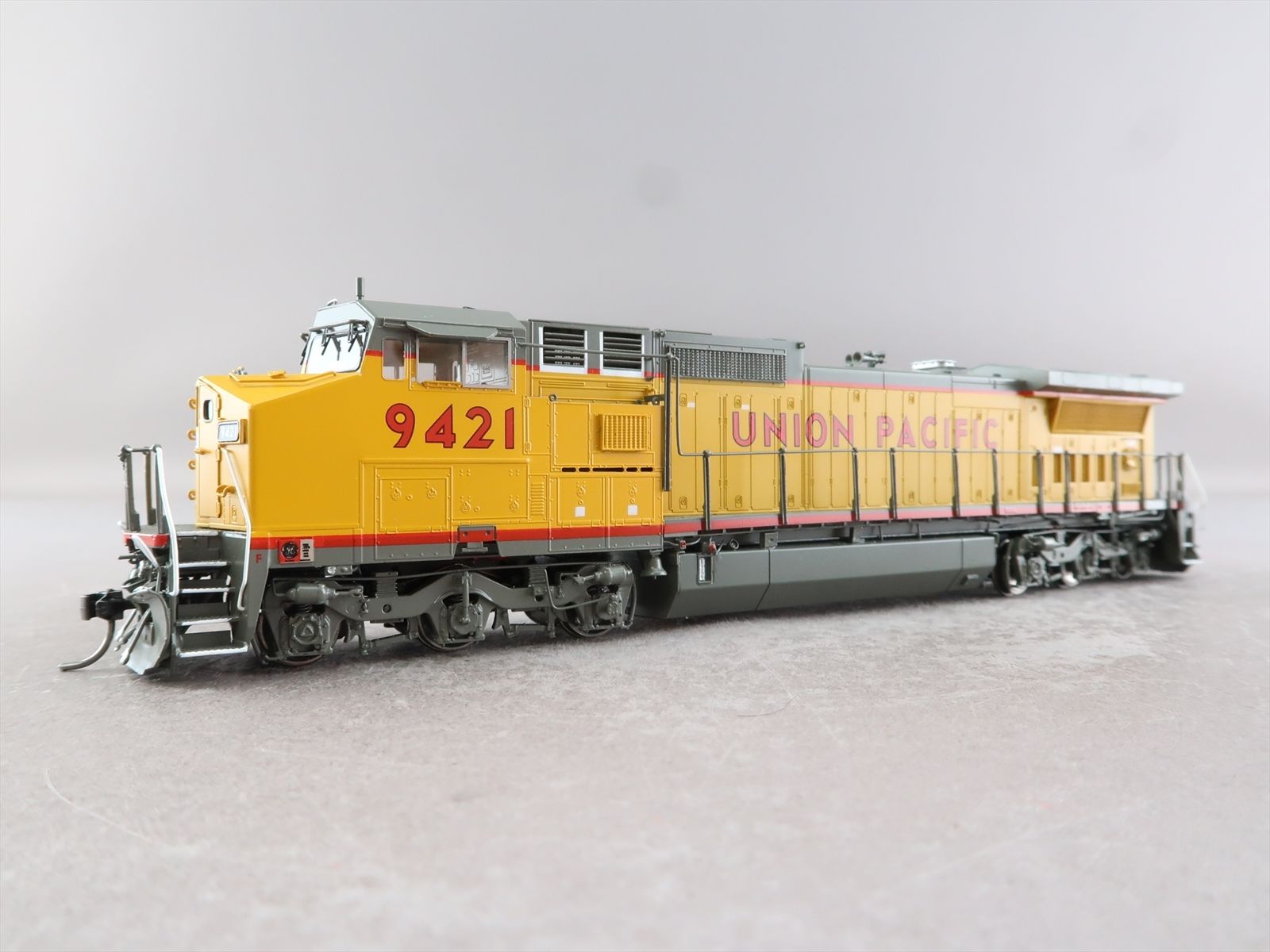 HO Brass Model - OMI 5835.1 UP Union Pacific Dash 8-40CW #9421 - F/P ...