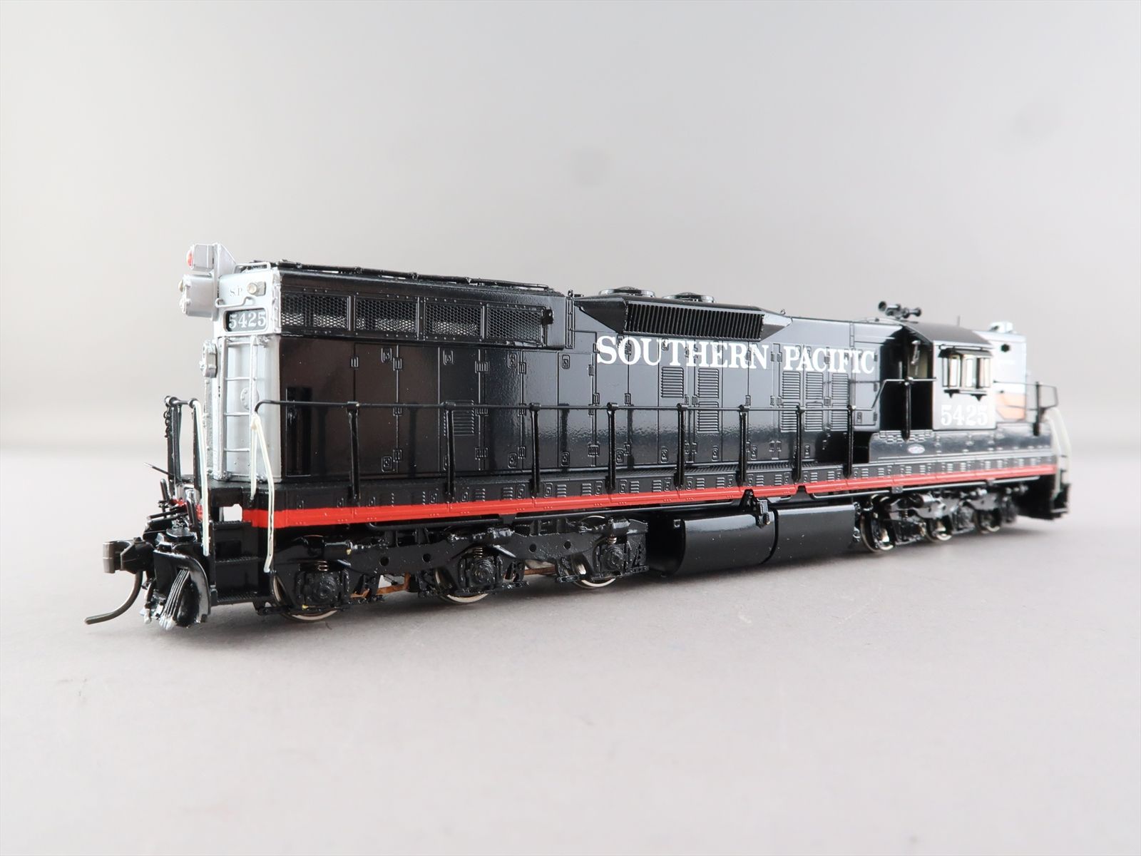 HO Brass Model - OMI 5182 SP Southern Pacific SD9 Black Widow #5425 - Custom - 1989 Run - Ajin