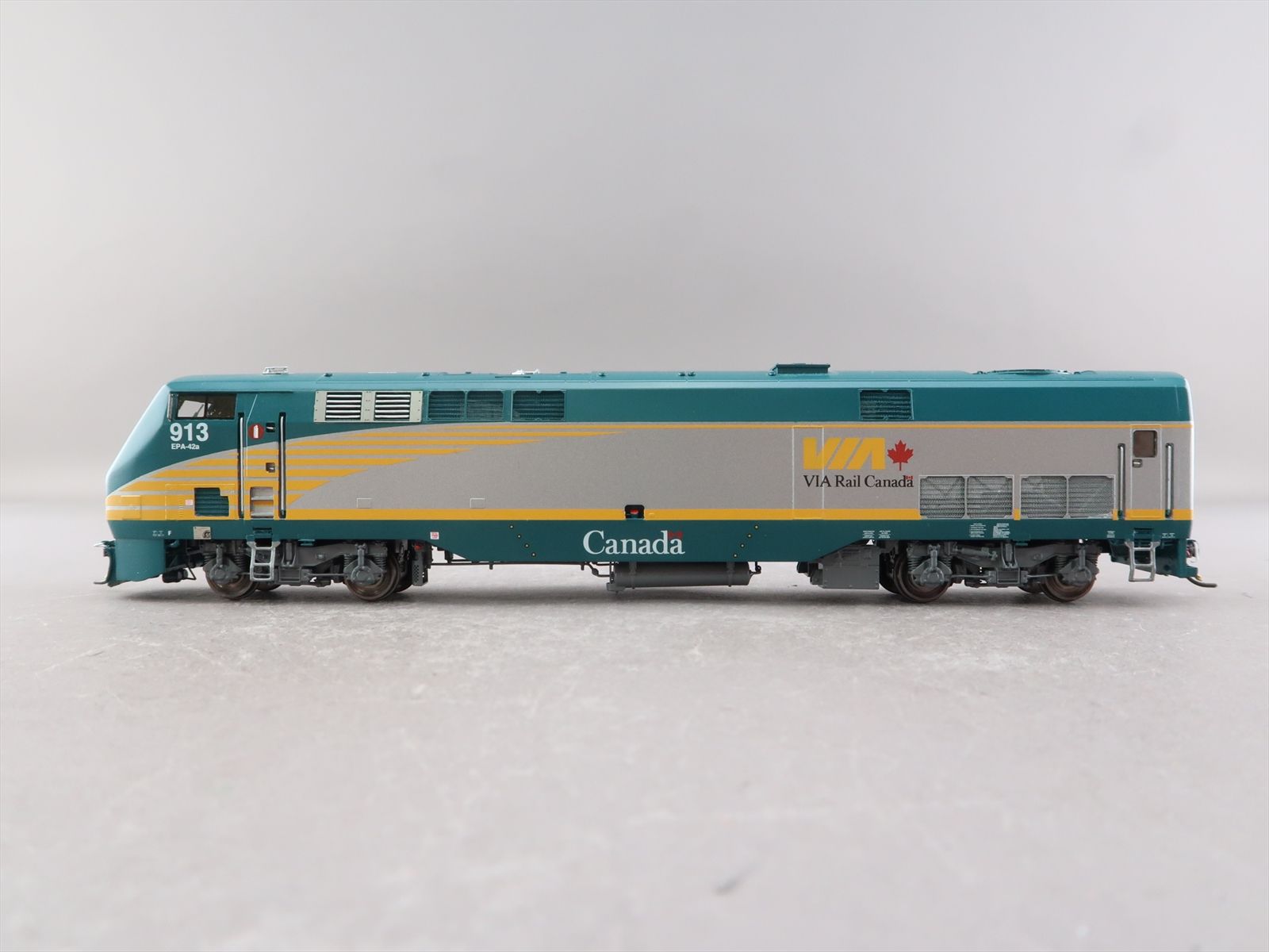 HO Brass Model - OMI 6592.1 Canadian VIA Rail Canada P42DC Diesel #913 ...