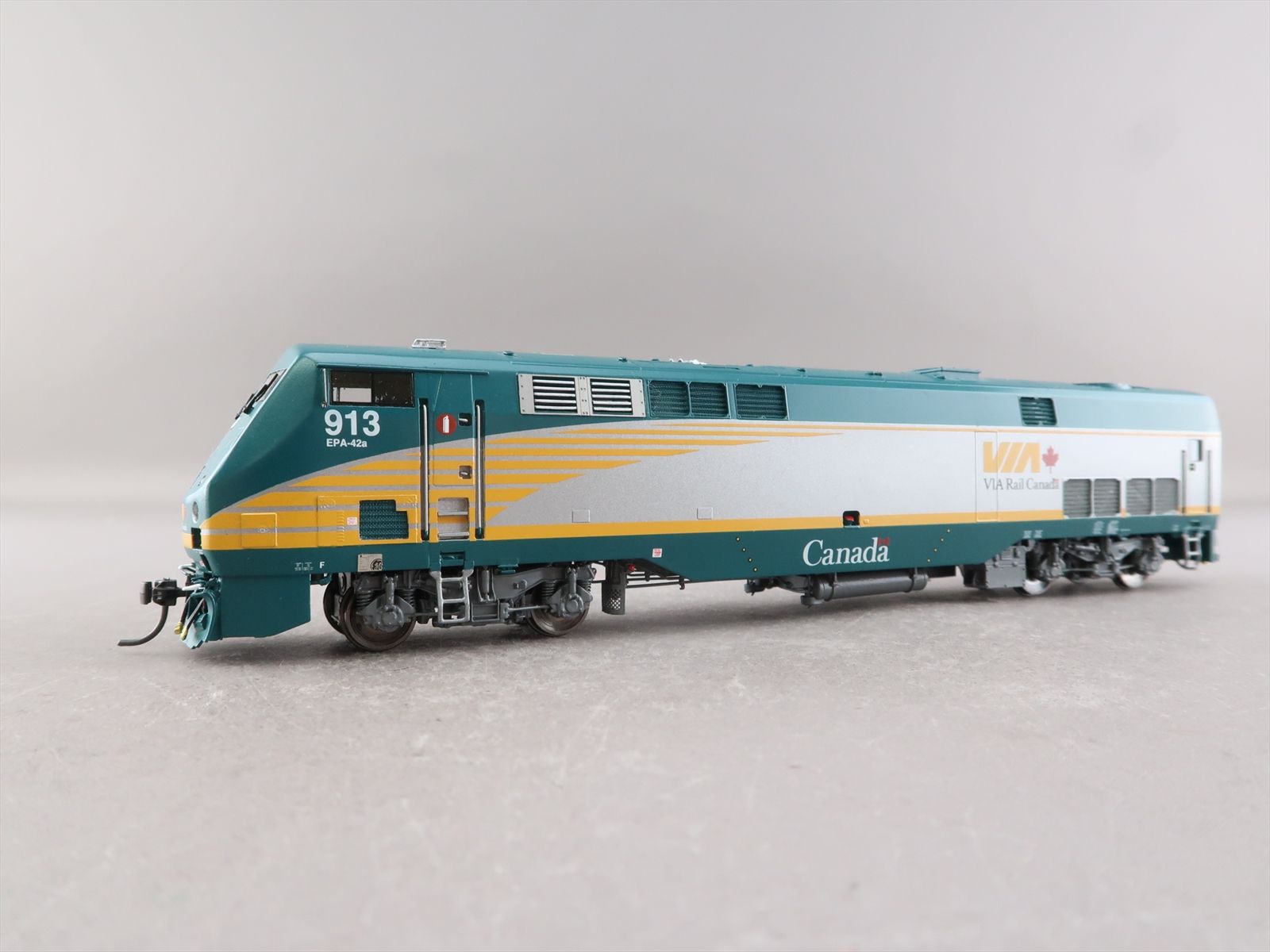 HO Brass Model - OMI 6592.1 Canadian VIA Rail Canada P42DC Diesel #913 ...