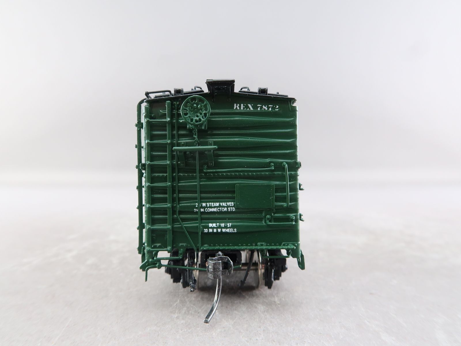 HO Brass Model - CIL 2068.1 REA Railway Express Agency 52' Reefer REX ...