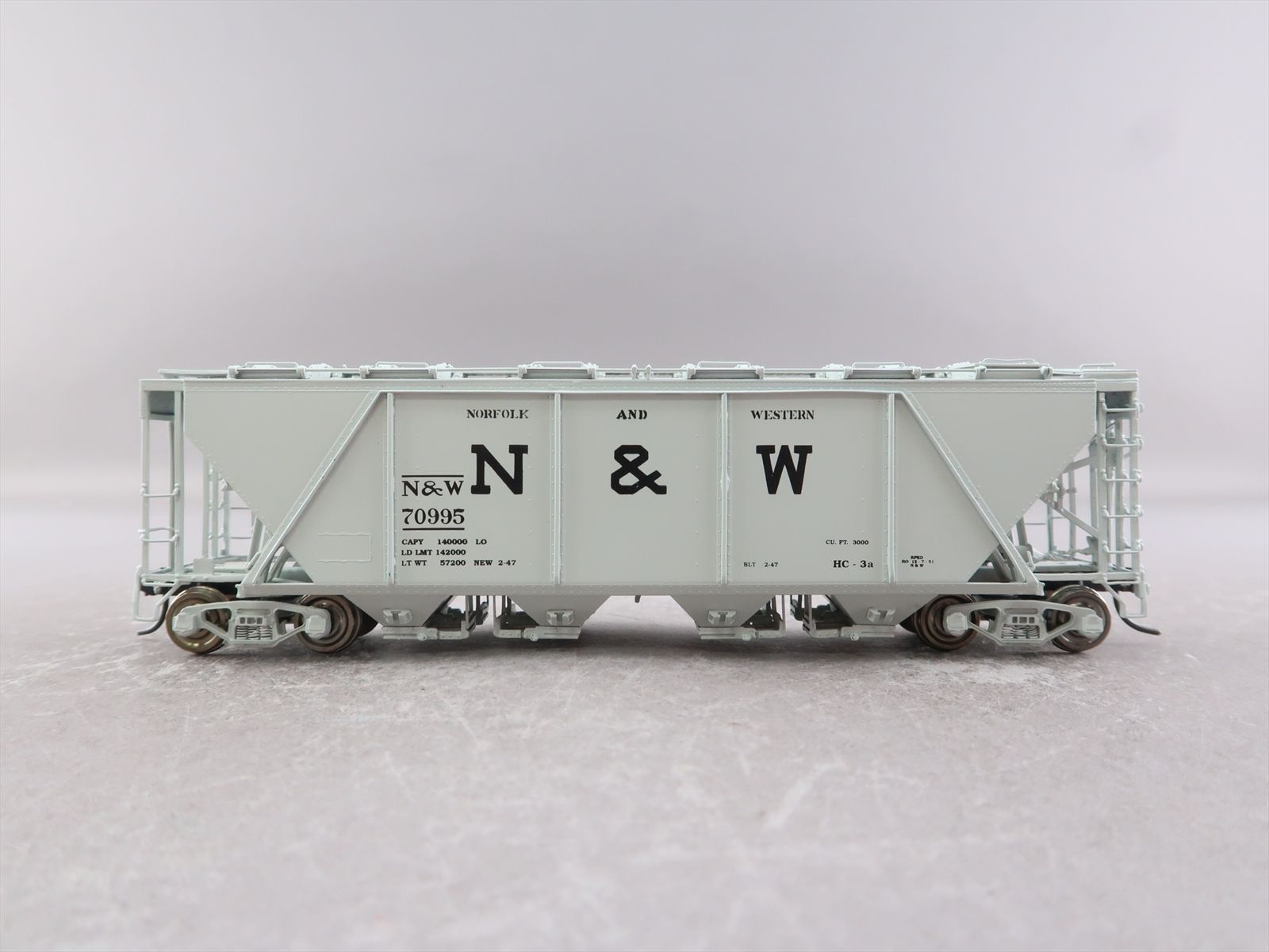 HO Brass Model - OMI 3340.1 N&W Norfolk & Western HC-3a Covered Hopper ...