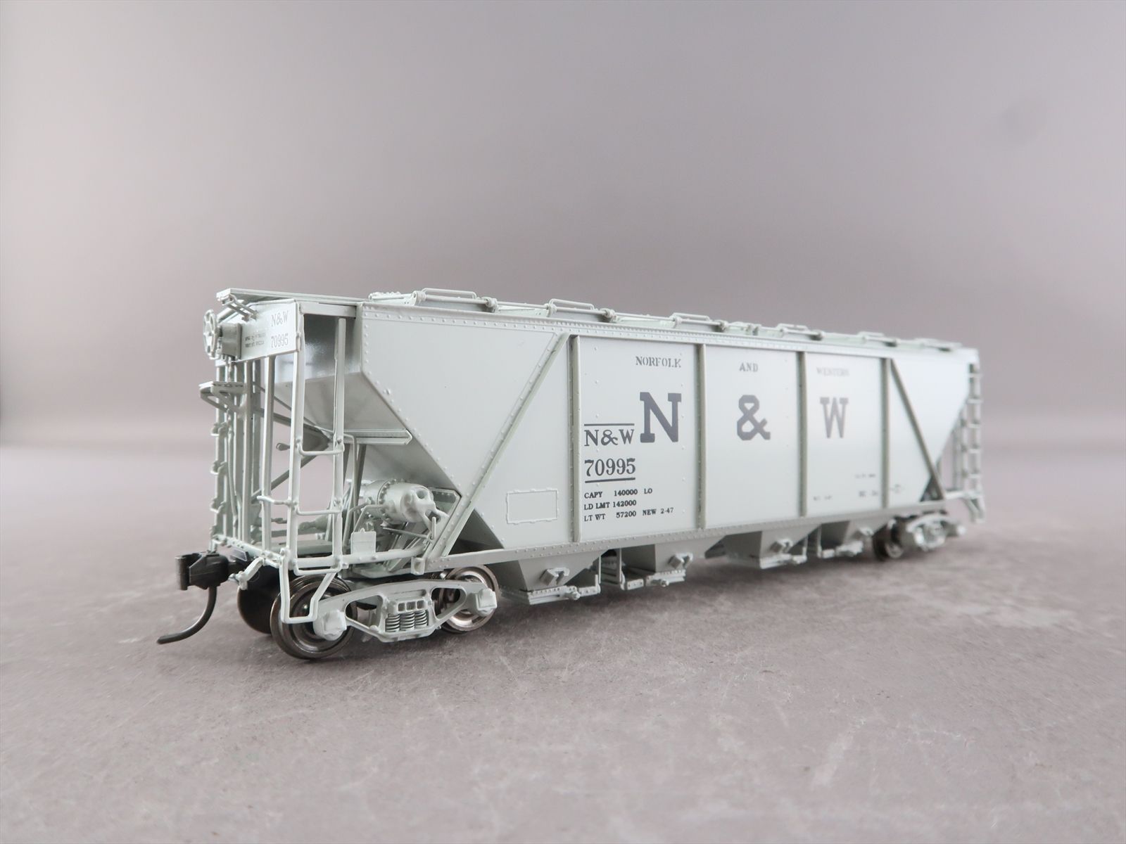 HO Brass Model - OMI 3340.1 N&W Norfolk & Western HC-3a Covered Hopper ...