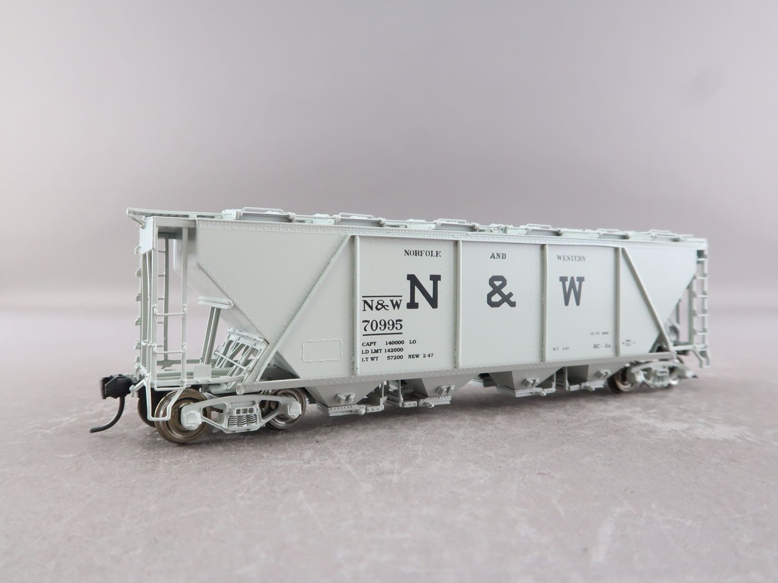 HO Brass Model - OMI 3340.1 N&W Norfolk & Western HC-3a Covered Hopper ...
