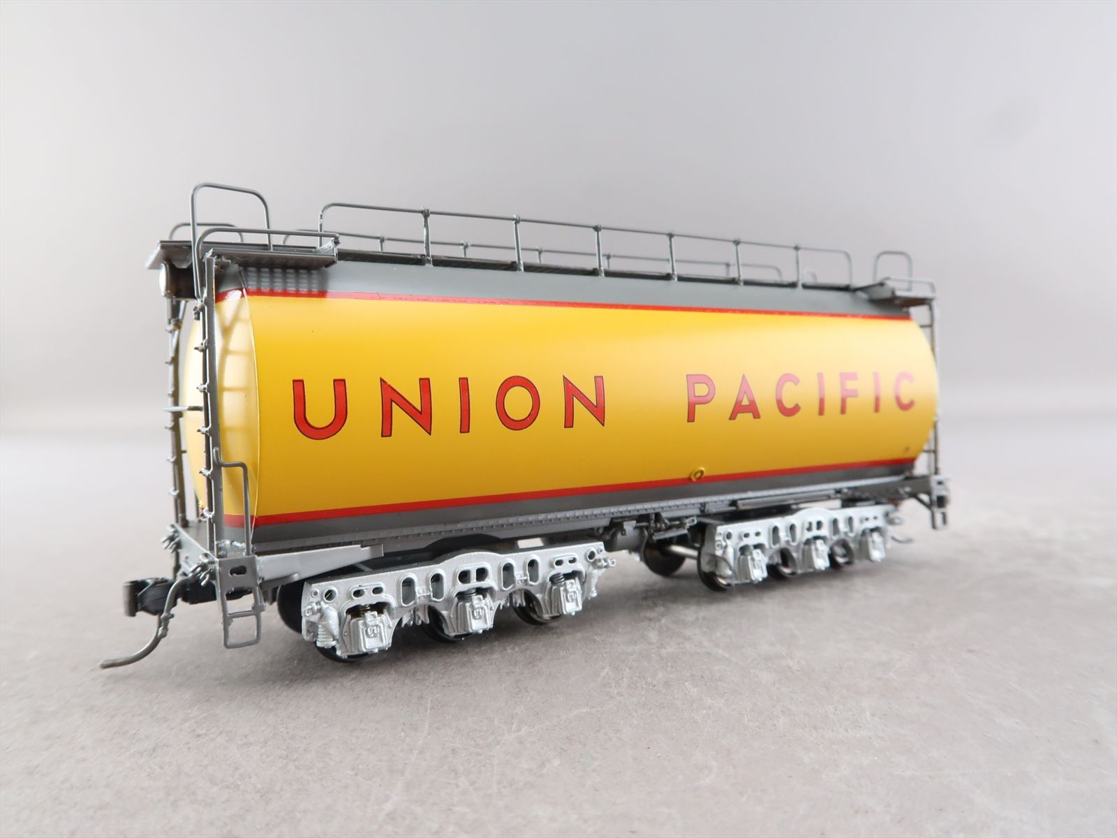 HO Brass Model - OMI 3350.1 UP Union Pacific 24,000 Gal Turbine Tender ...