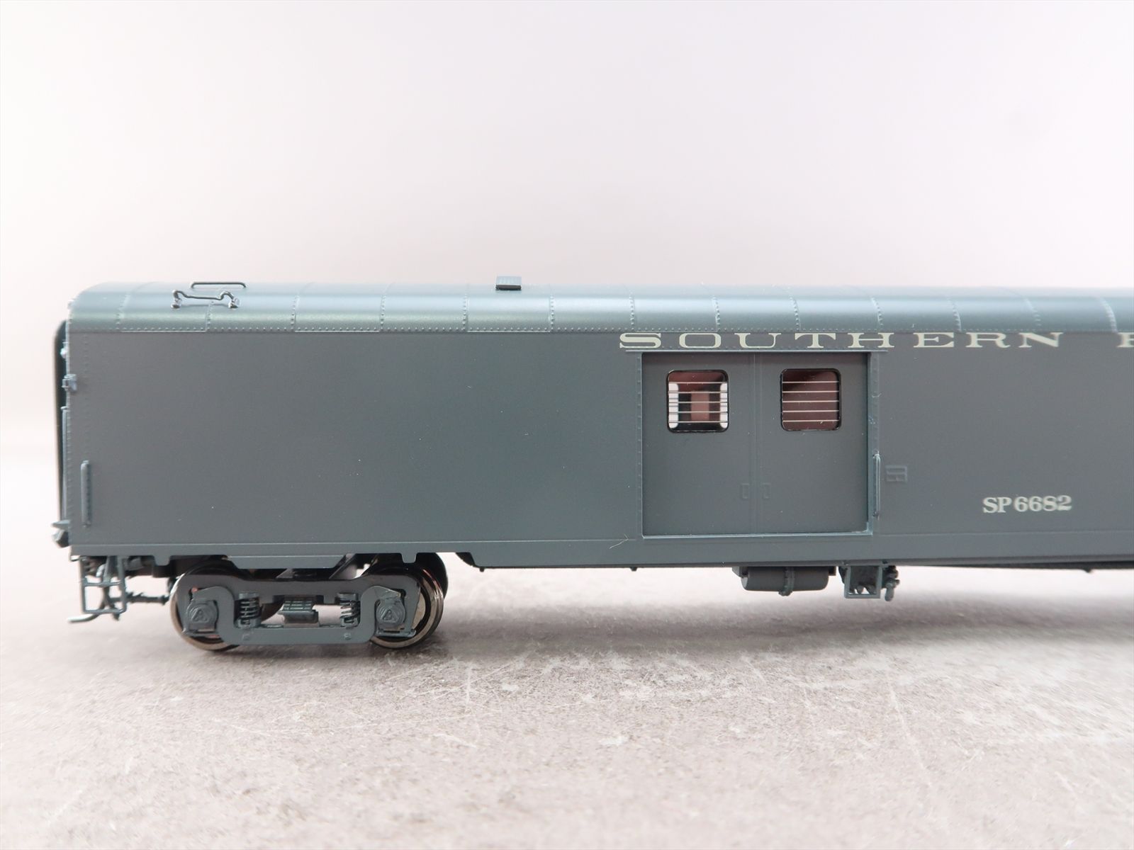 HO Brass Model - UTI 1027-5 SP Southern Pacific Economy Baggage Car ...