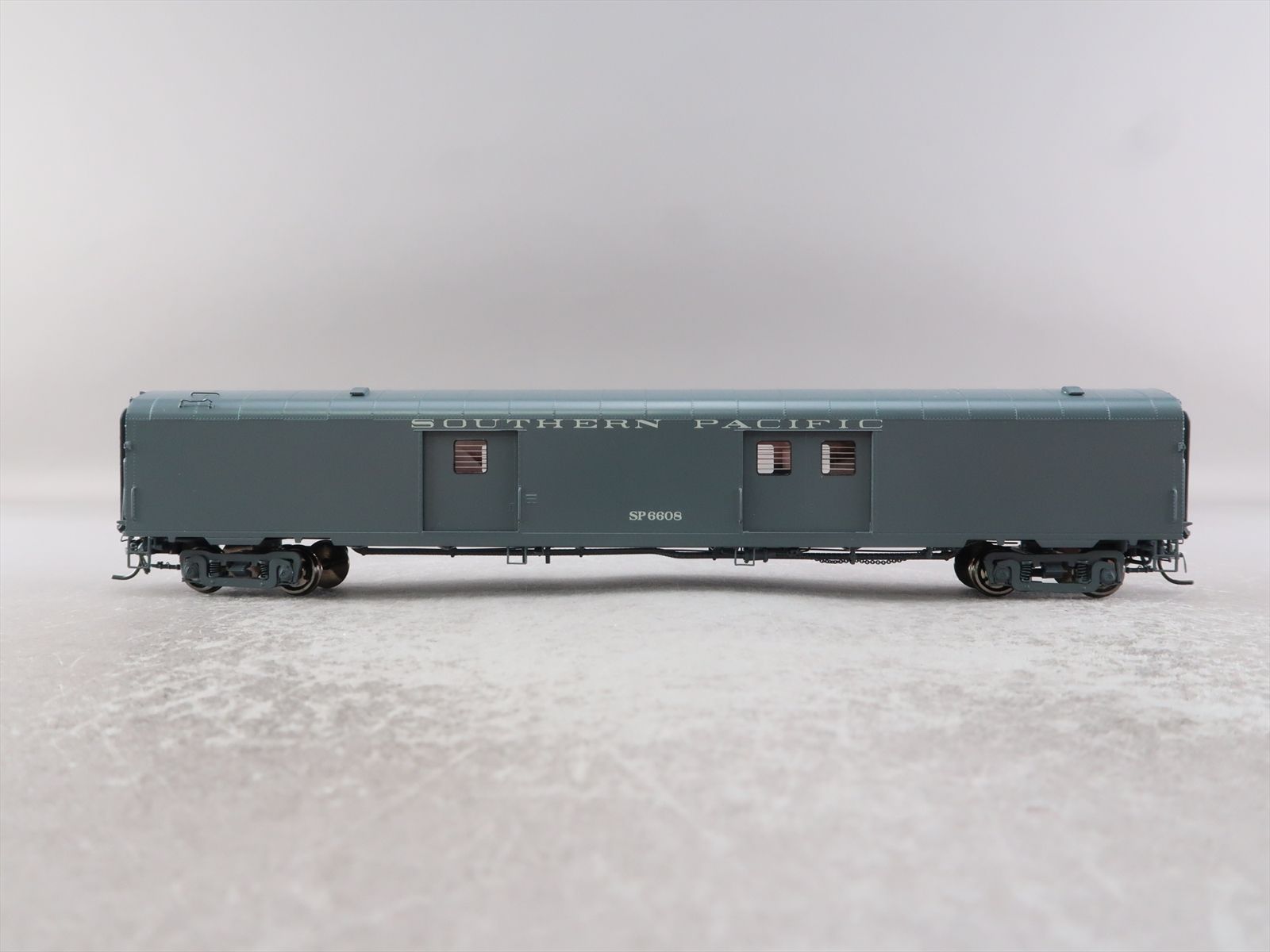 HO Brass Model - UTI 1027-1 SP Southern Pacific Economy Baggage Solid Gray #6808 - F/P - 2013 ...