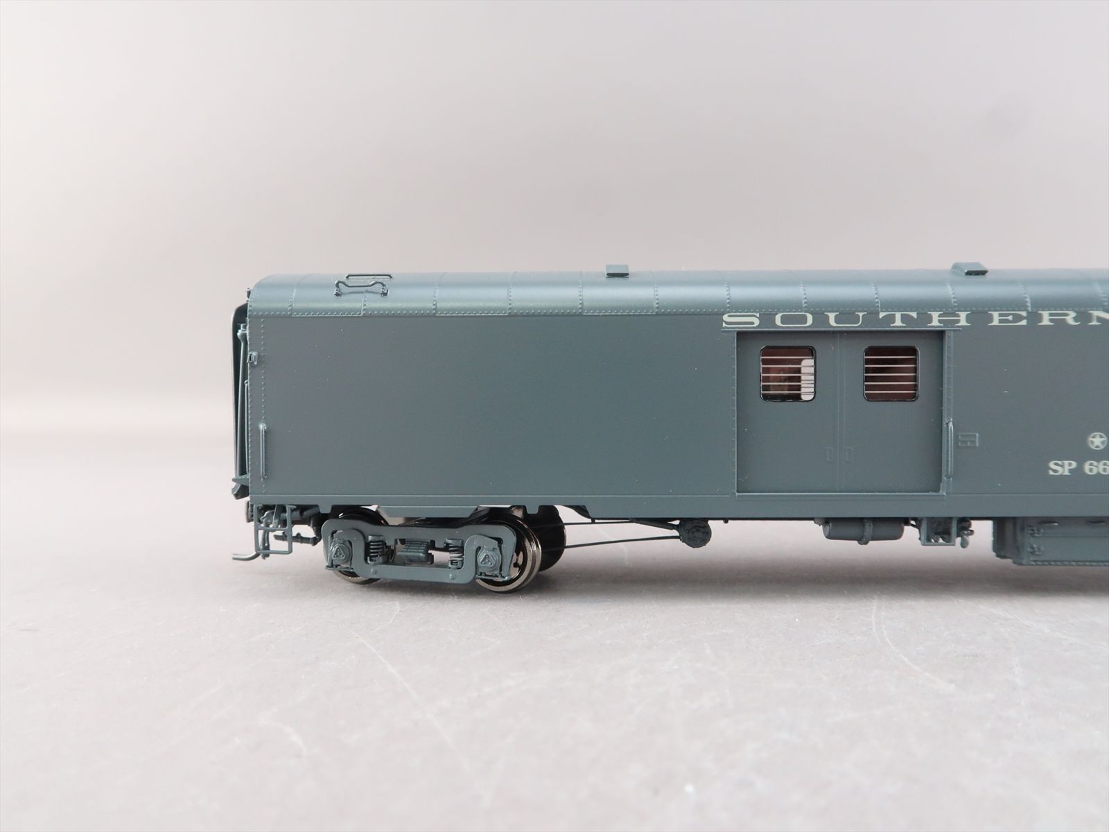 HO Brass Model - UTI 1027-7 SP Southern Pacific Economy Baggage ...