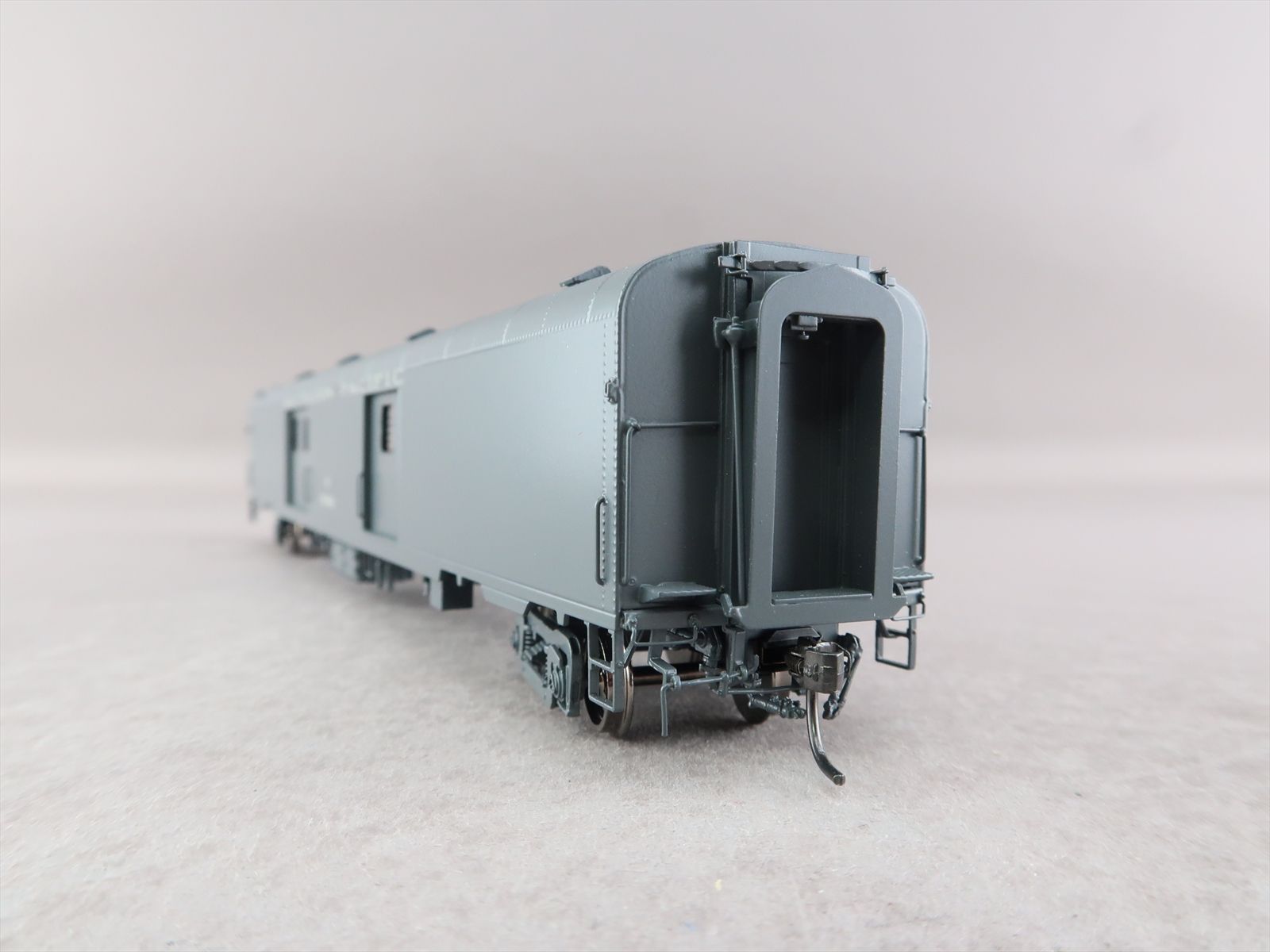 HO Brass Model - UTI 1027-7 SP Southern Pacific Economy Baggage ...