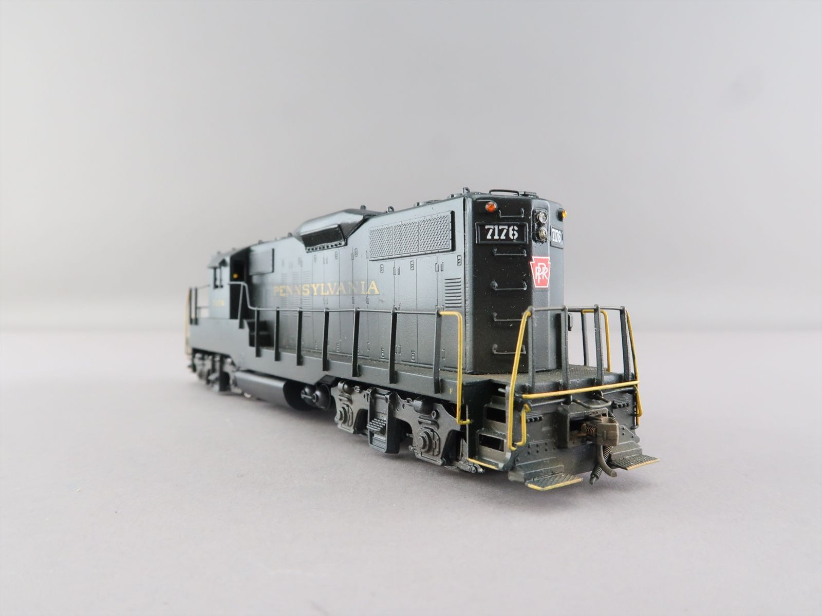 HO Brass Model - Hallmark PRR Pennsylvania GP-9 #7176 - Pro Paint ...