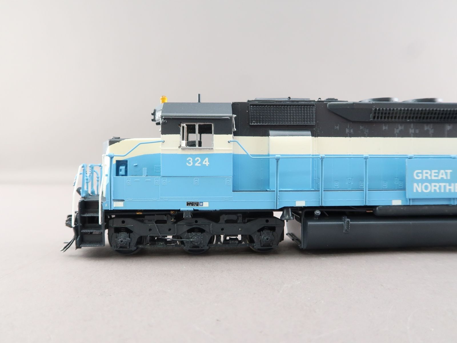 HO Brass Model - OMI 6346.2 GN Great Northern SDP40 BSB Big Sky Blue ...