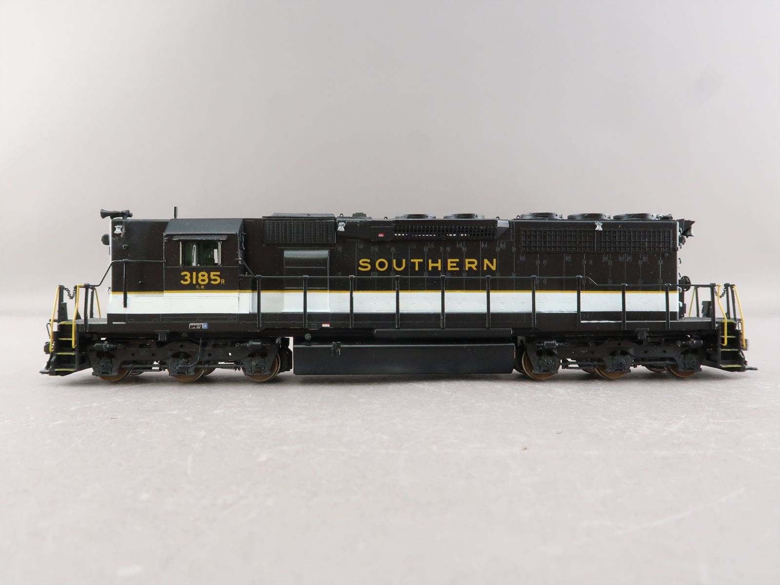 HO Brass Model - OMI 5390 SOU Southern SD40 Extended Range Dynamic Brakes Dash 2 Housing #3195 ...