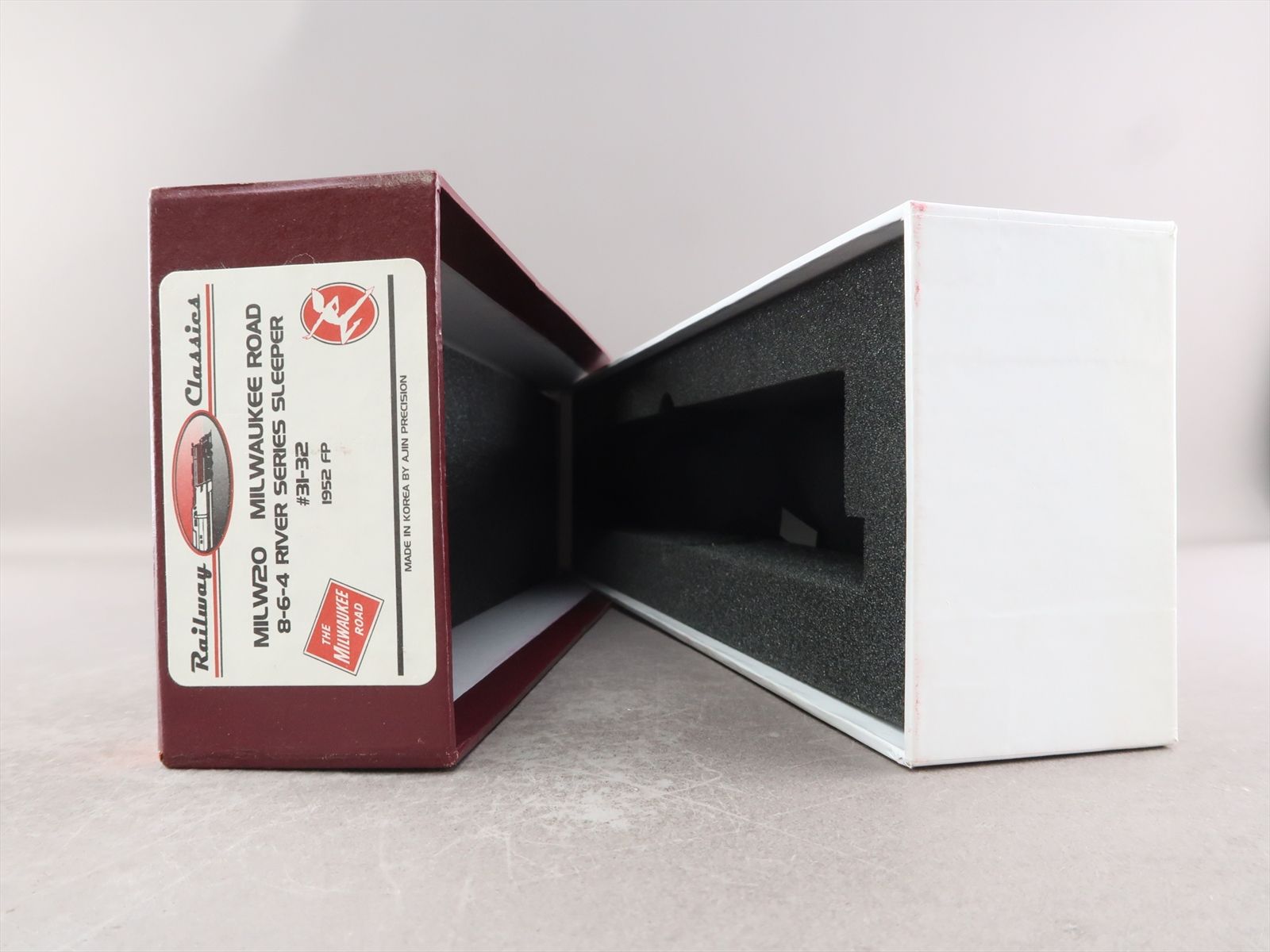 HO Brass Model - RWC MILW20 Milwaukee 8-6-4 Sleeper 1952 Hiawatha ...