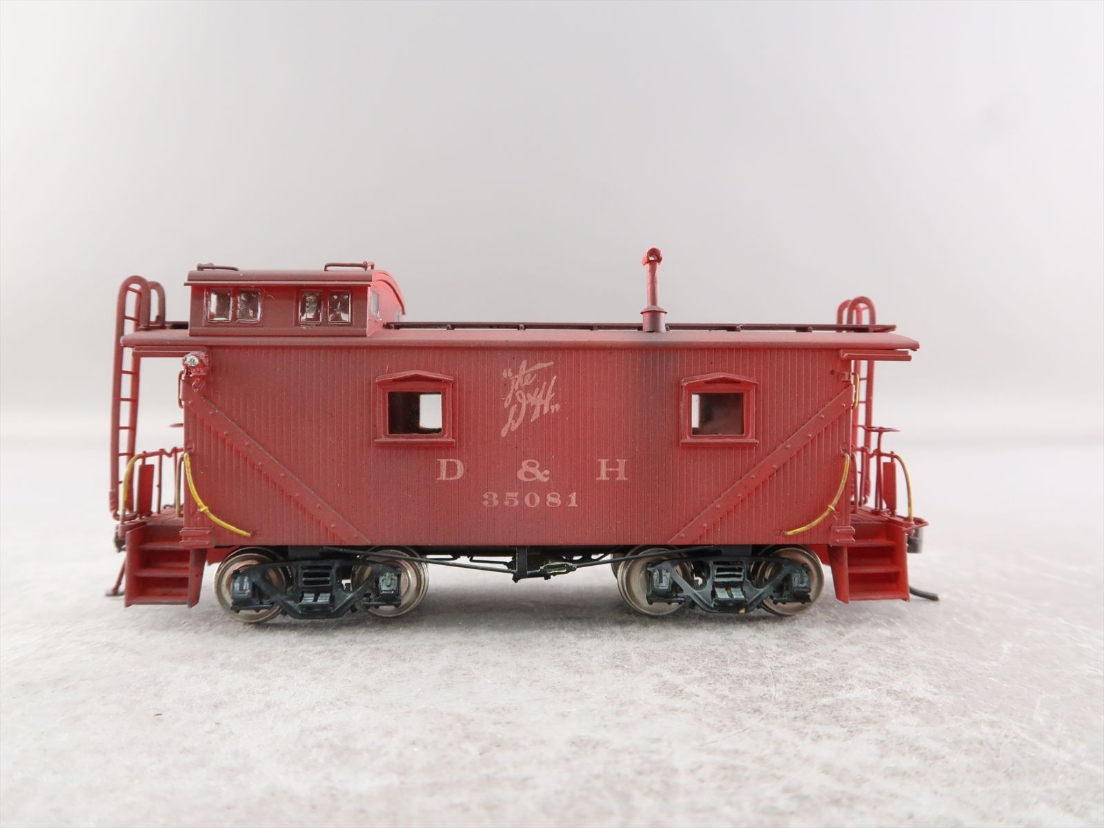 HO Brass Model - OMI 1267 D&H Wood Sheath Caboose w/ End Cupola #35081 ...