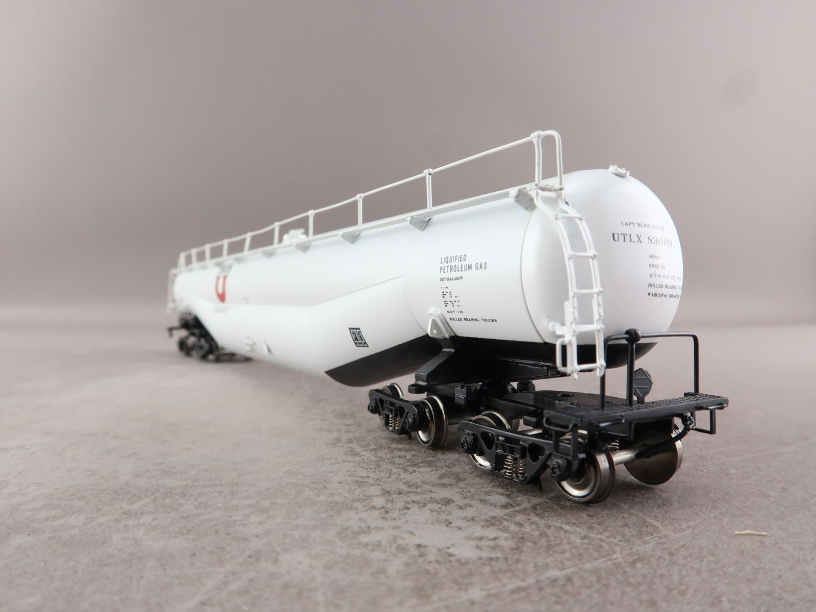 HO Brass Model - OMI 1352.1 UTLX Union 89' Jumbo Tank Car #83699 - F/P ...