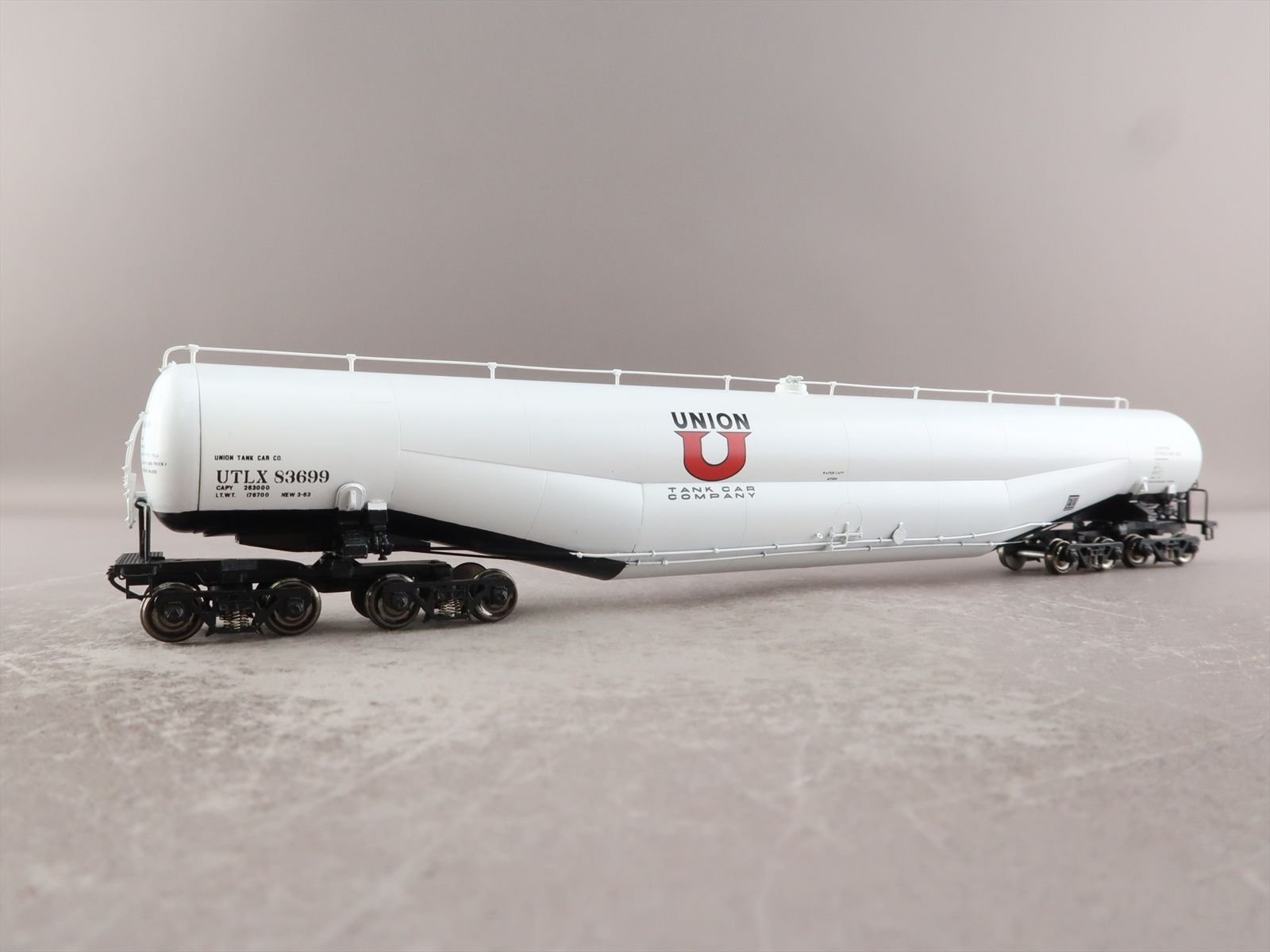 HO Brass Model - OMI 1352.1 UTLX Union 89' Jumbo Tank Car #83699 - F/P ...