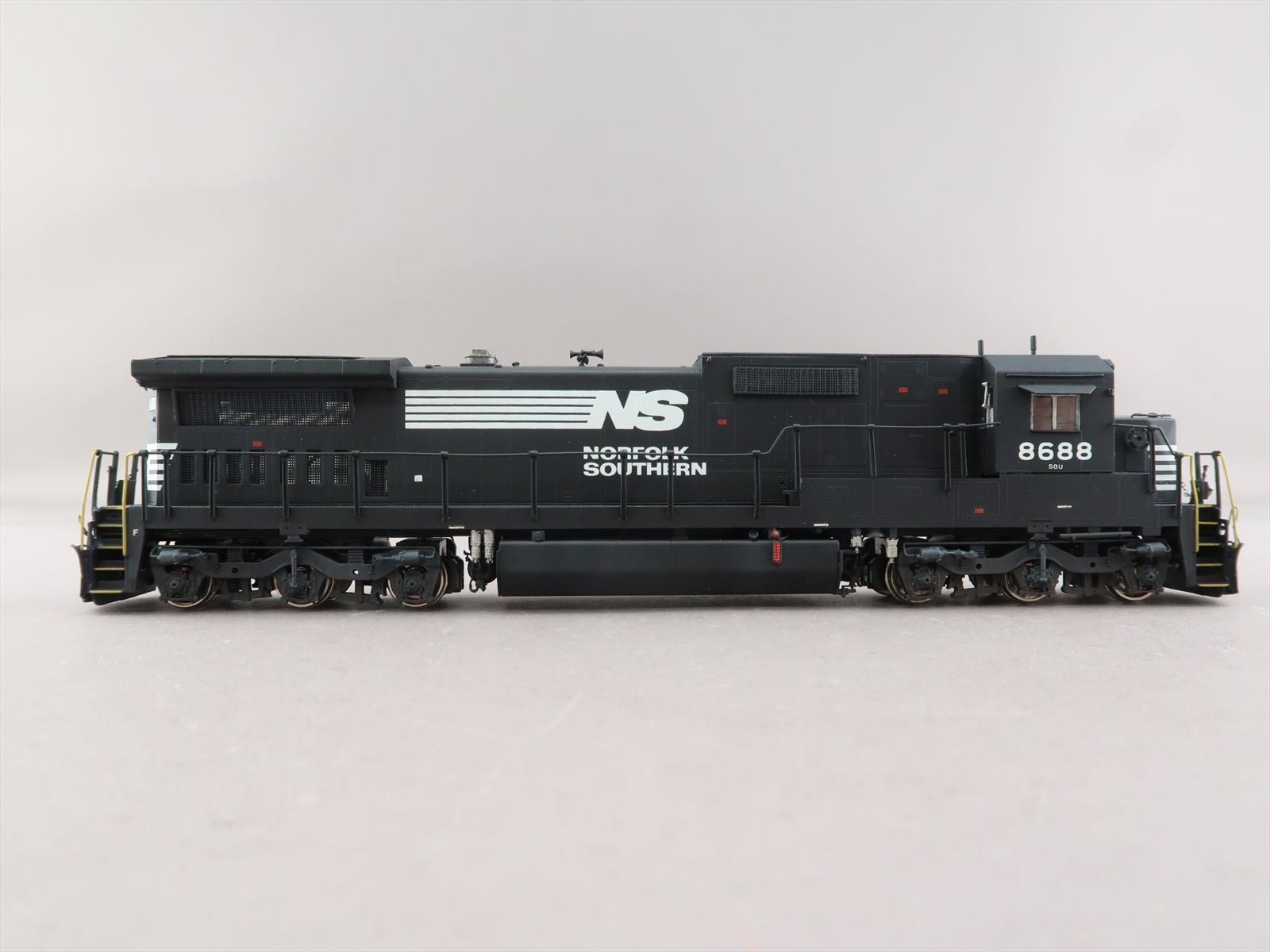 HO Brass Model - OMI 5133 NS Norfolk Southern C39-8 #8688 - Custom - 1988 Run - Ajin