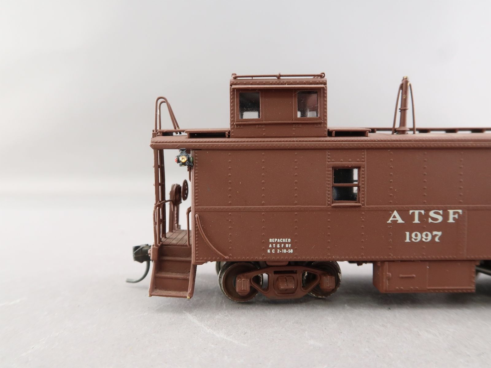 HO Brass Model - Oriental AT&SF Santa Fe Modern Round Roof Caboose ...