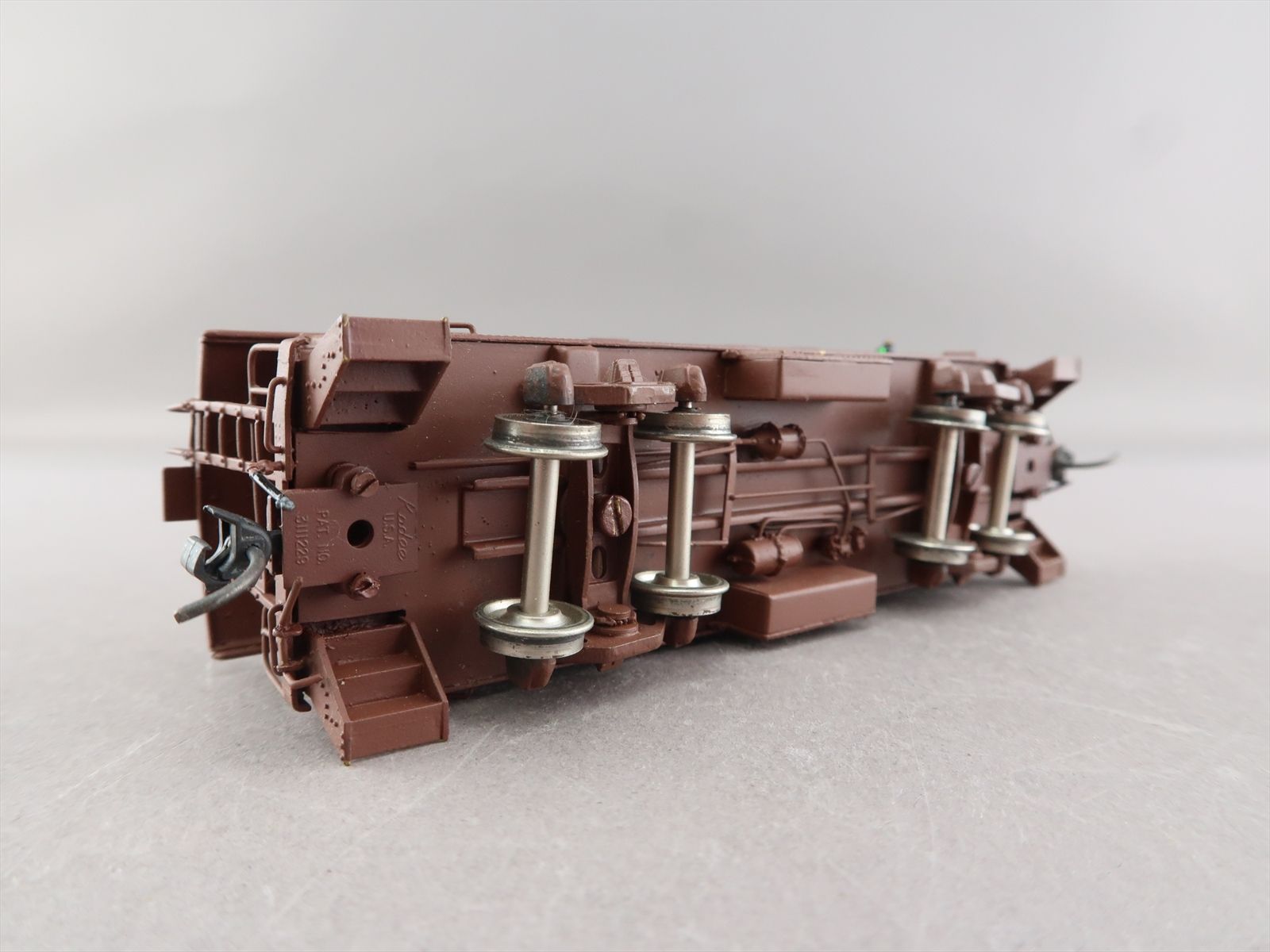 HO Brass Model - Oriental AT&SF Santa Fe Modern Round Roof Caboose ...