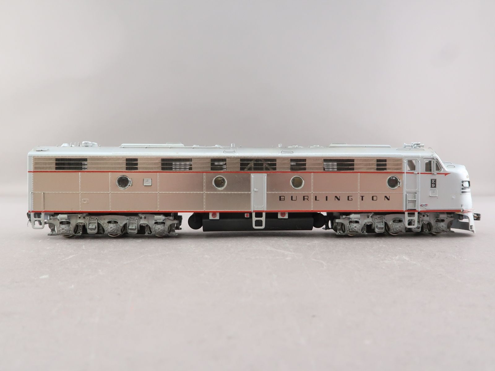 HO Brass Model - Oriental CB&Q Burlington E9 E9A w/o Fuel Tank Skirt #9987 - F/Plated + Custom ...