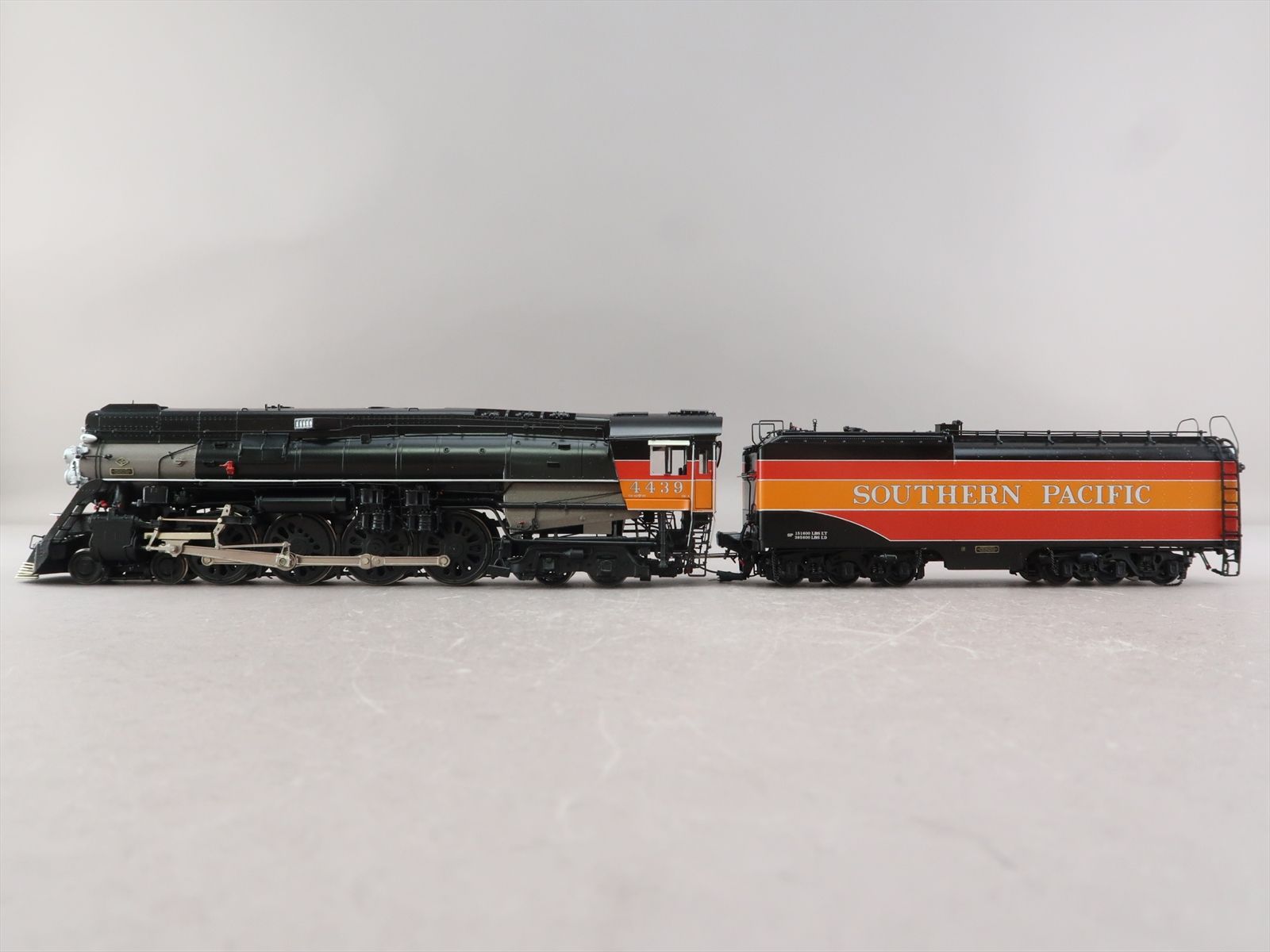 HO Brass Model - CIL 2428.1 SP Southern Pacific GS-4 4-8-4 Partial Daylight #4439 - F/P - 2002 ...