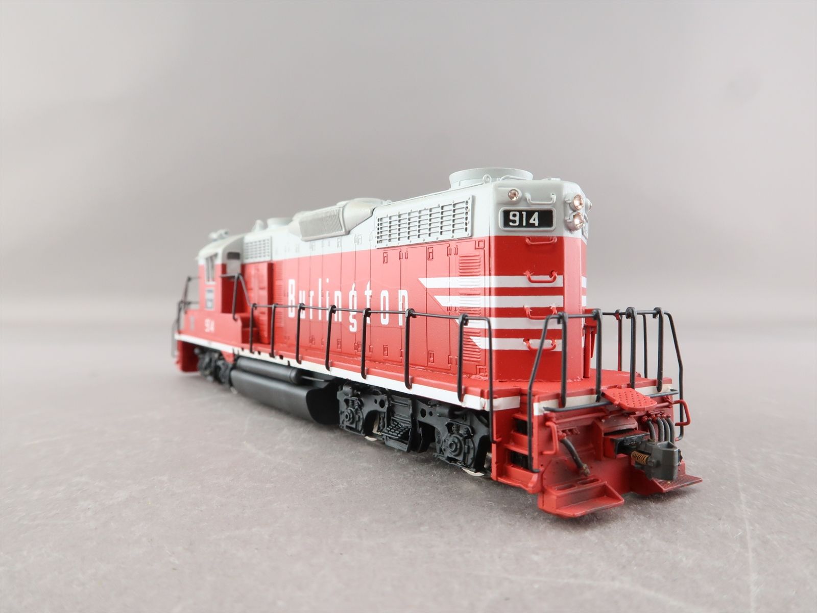HO Brass Model - Oriental CB&Q Burlington EMD GP20 2000HP Low Hood #914 - Custom - 1983 Run ...