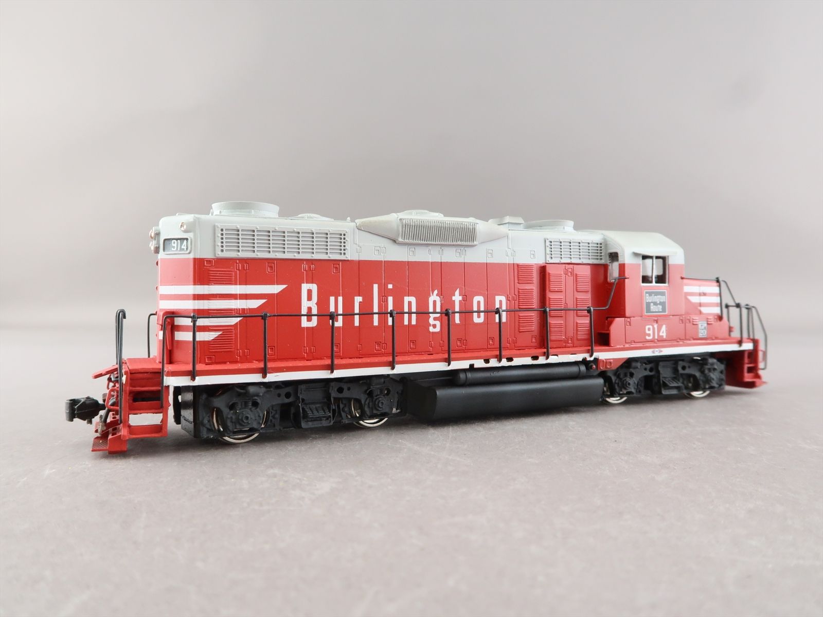 HO Brass Model - Oriental CB&Q Burlington EMD GP20 2000HP Low Hood #914 - Custom - 1983 Run ...