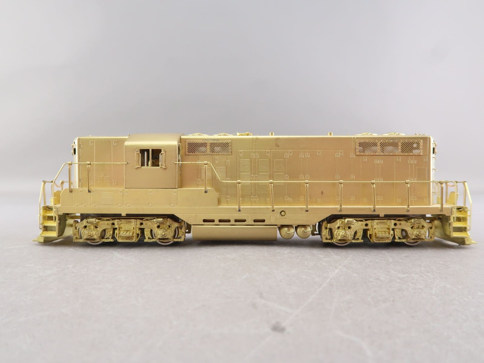 HO Brass Model - Oriental EMD GP9 1750HP w/ 4 36" Fans w/o Dynamic ...