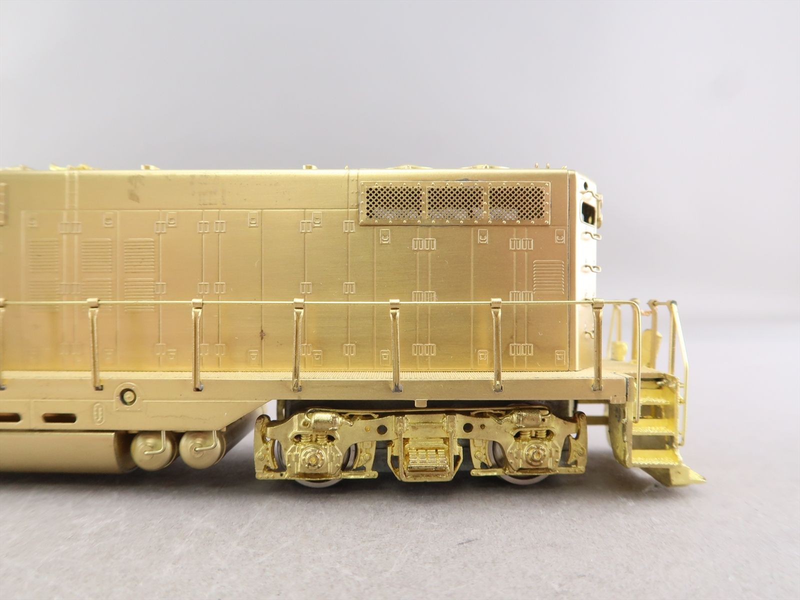 HO Brass Model - Oriental EMD GP9 1750HP w/ 4 36" Fans w/o Dynamic Brake - Unpainted - 1980 Run ...