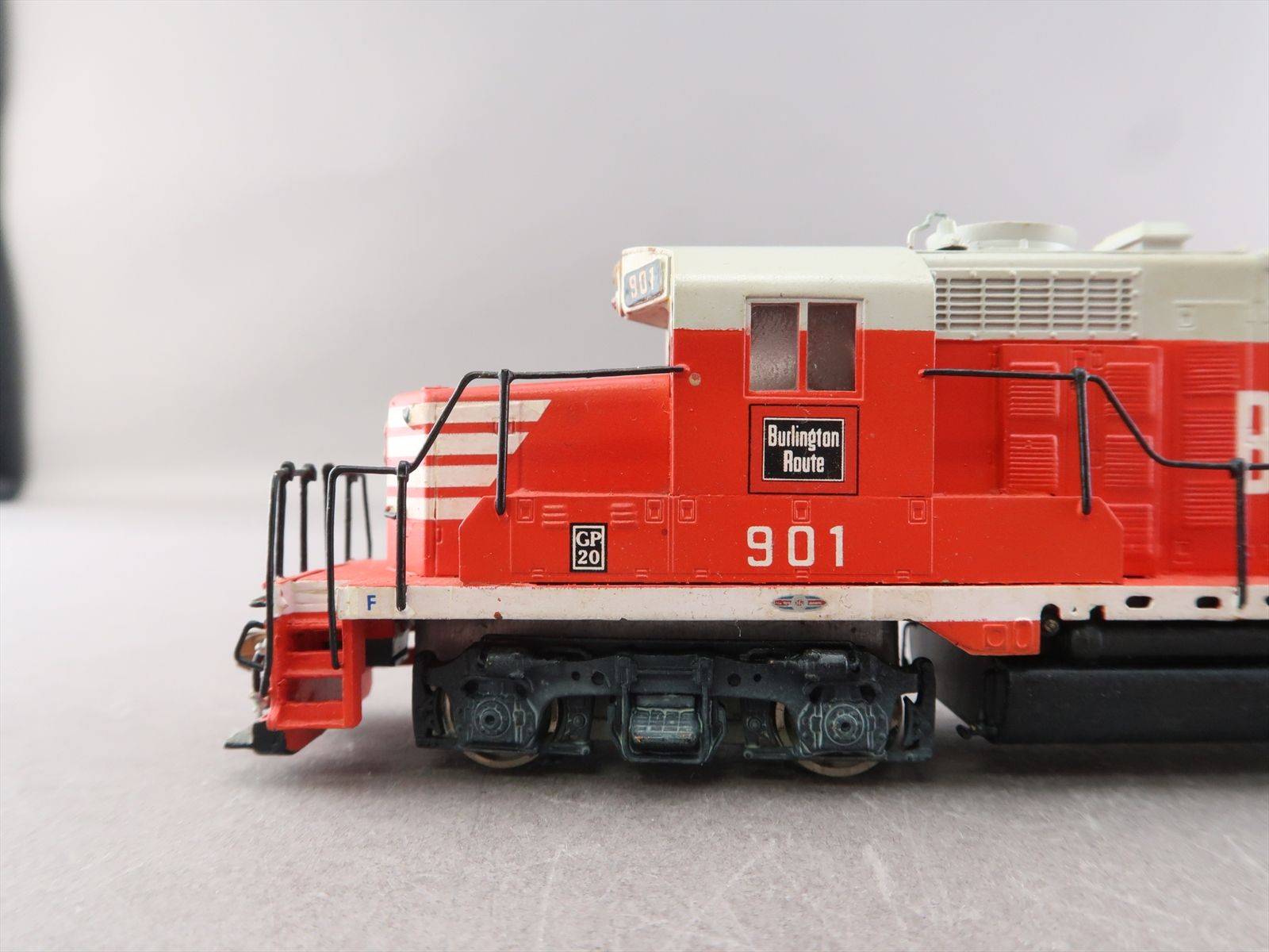 HO Brass Model - Oriental CB&Q Burlington EMD GP20 2000HP Low Hood #901 - Custom + Weathered ...